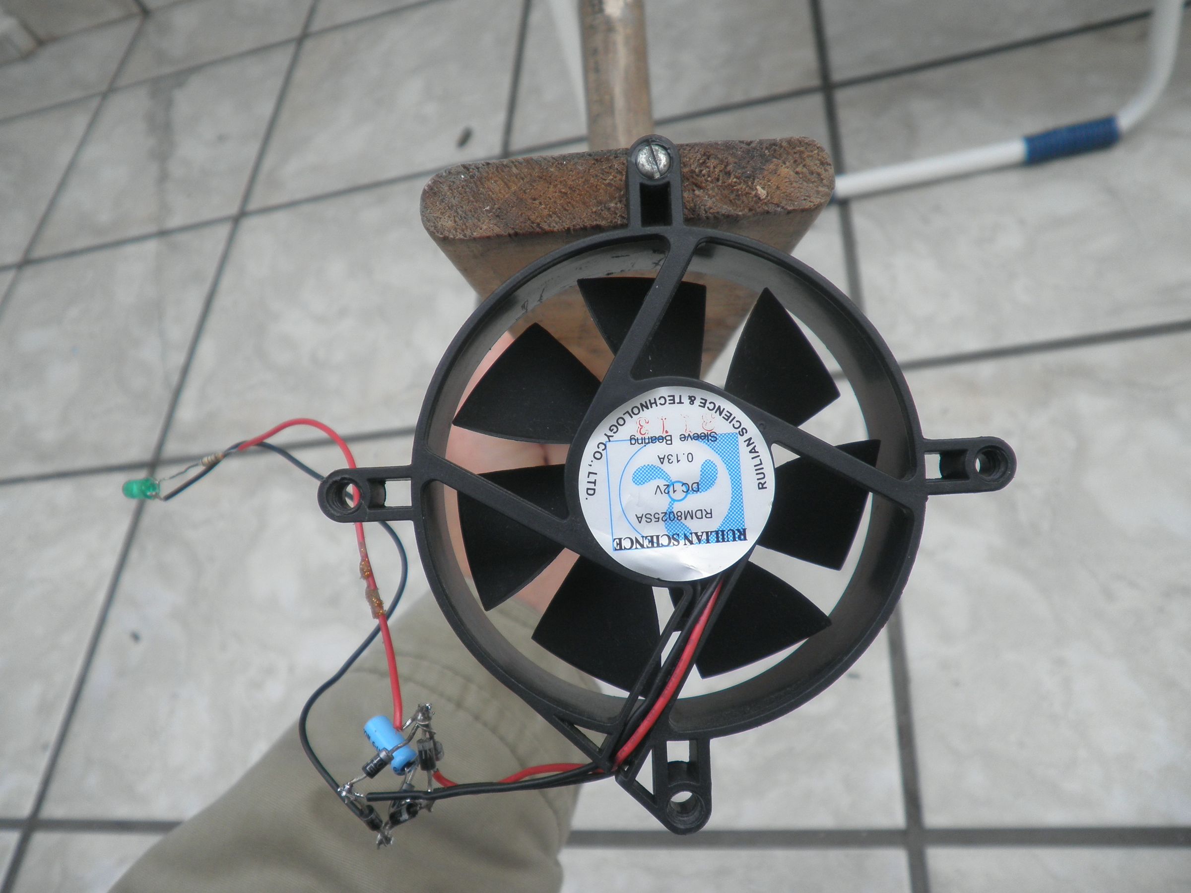 Wind Turbine With a Cooler 8x8cm - Instructables