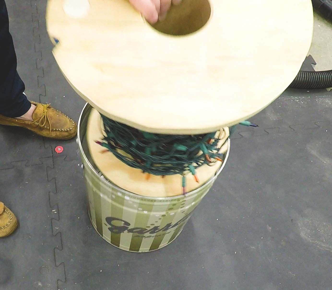 DIY Christmas Light Storage Spool : 11 Steps (with Pictures ...