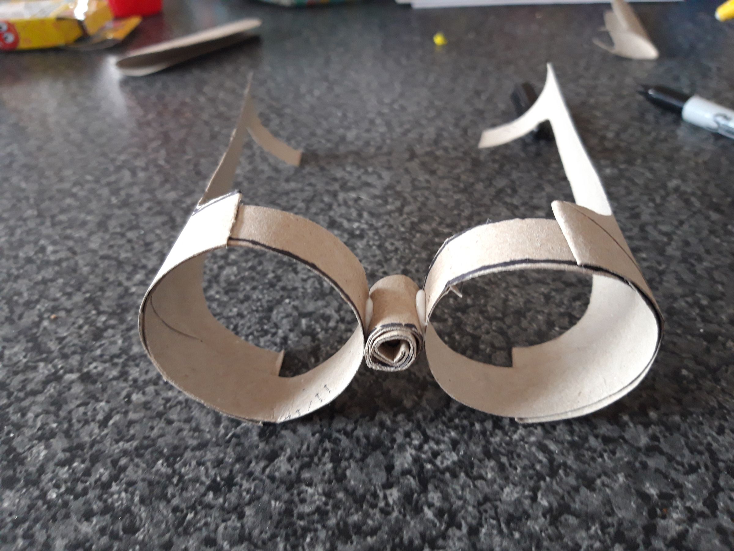 5 Minute Kitchen Roll Spectacles : 3 Steps (with Pictures) - Instructables