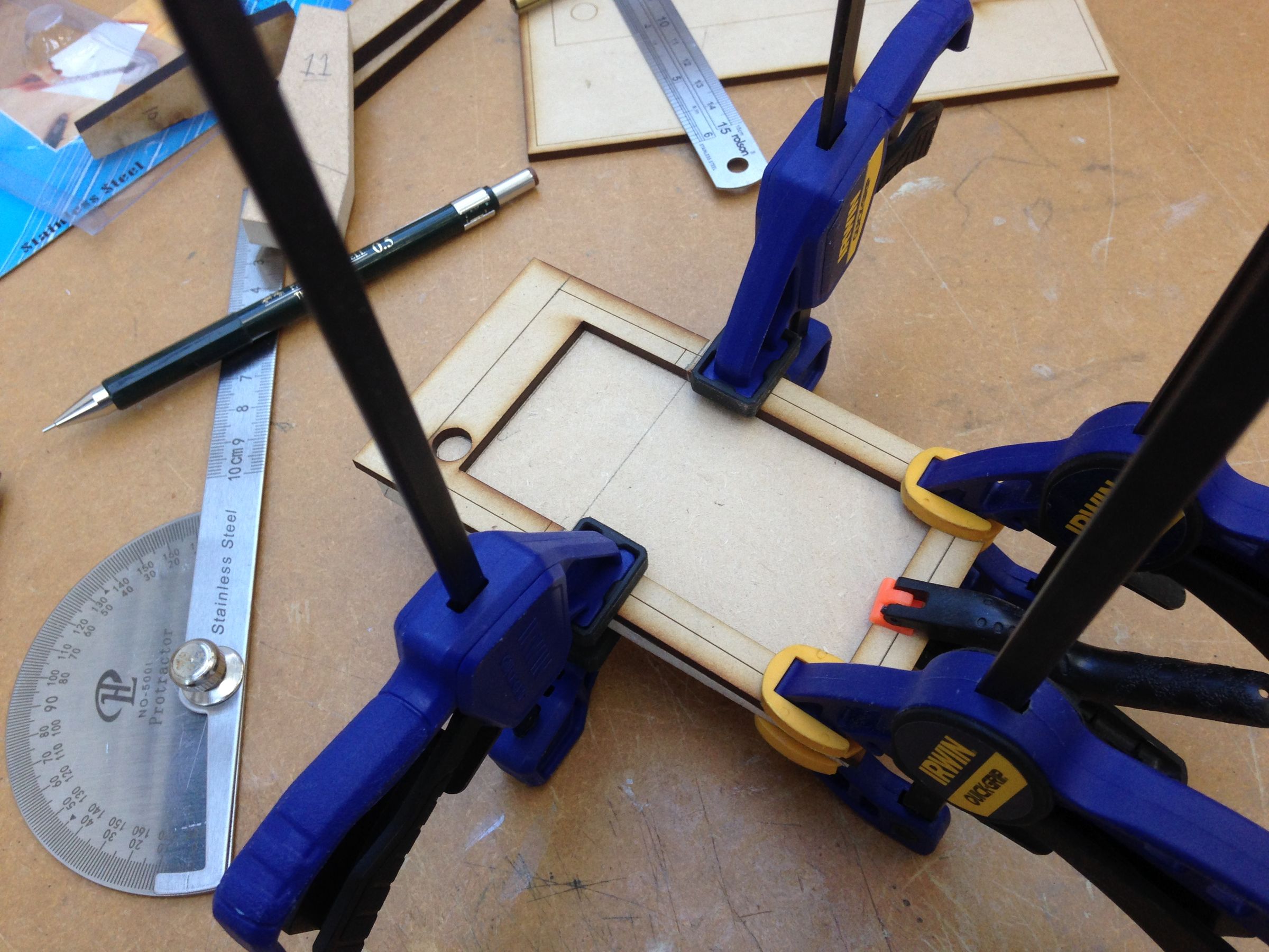 Borderlands 2: Posable Claptrap Model : 17 Steps (with Pictures ...