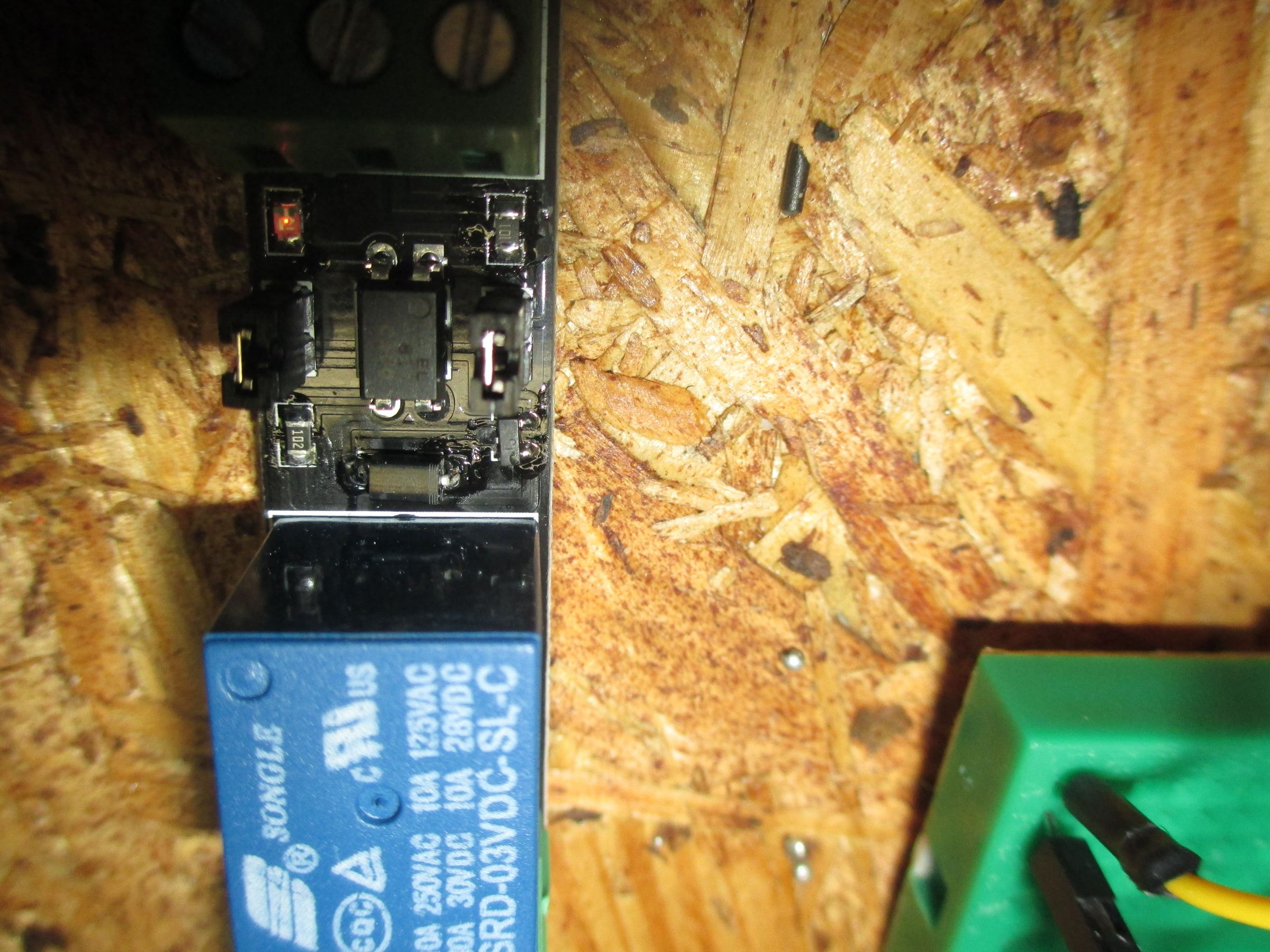 3v PIR Motion Sensor Driving a (Defective) 3v Relay Module : 5 Steps ...