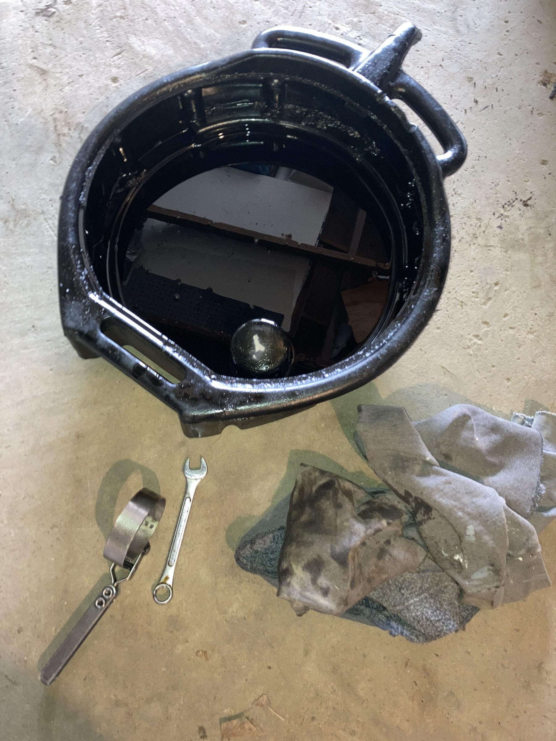 Changing the Oil on a Car : 9 Steps (with Pictures) - Instructables