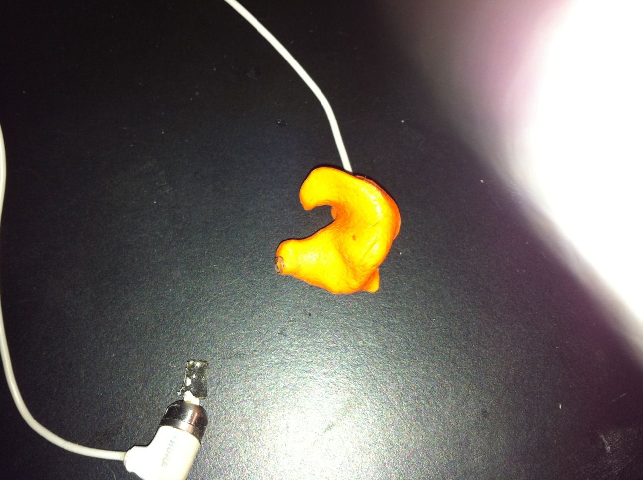 Custom Full-ear Silicone Earpieces Via the Magic of Sugru! : 7 Steps ...