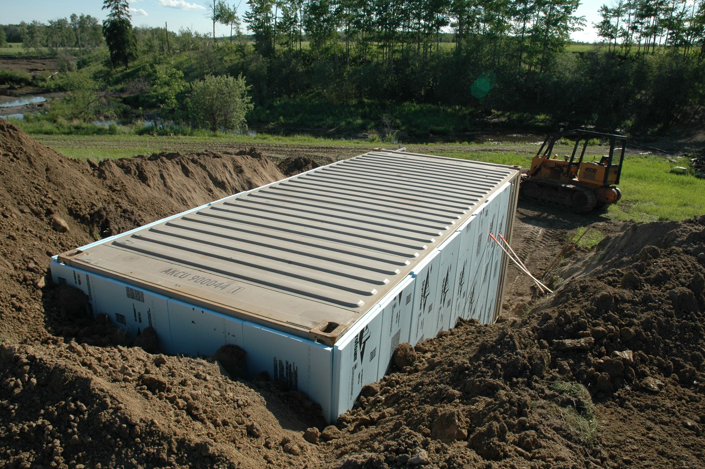 Underground Seacan Emergency Quarters : 8 Steps - Instructables
