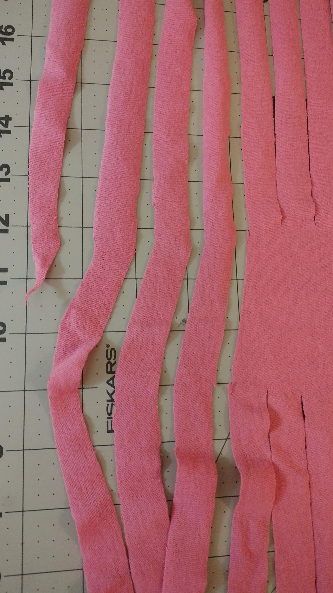 How to Make Rope Out of an Old T-Shirt : 7 Steps (with Pictures ...