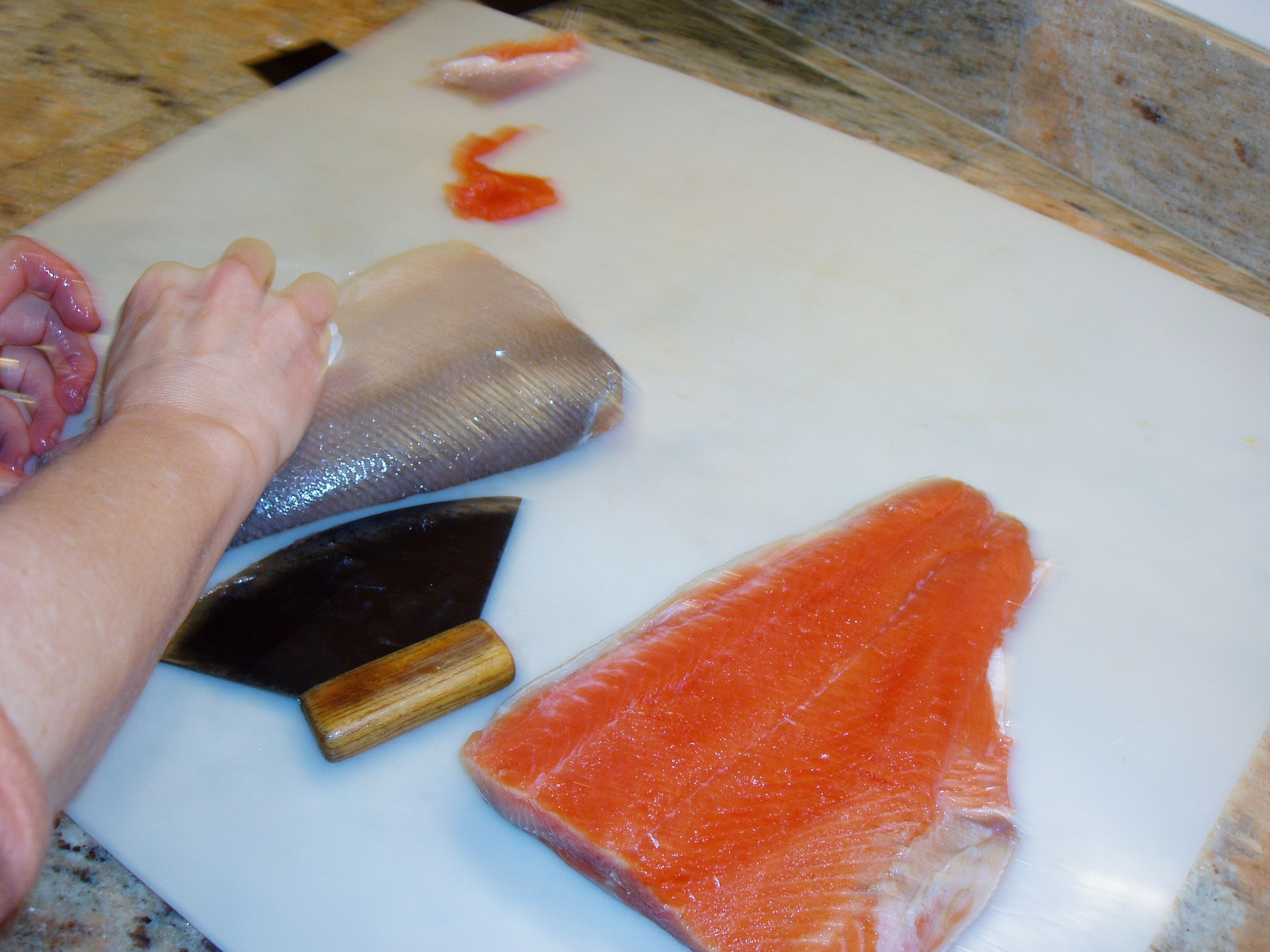 How to Fillet Salmon : 6 Steps (with Pictures) - Instructables