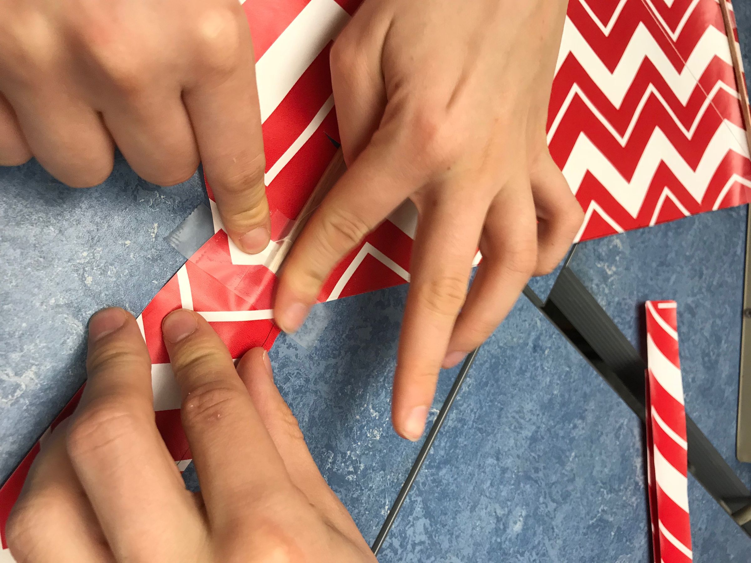 DIY Wrapping Paper Kite : 12 Steps - Instructables