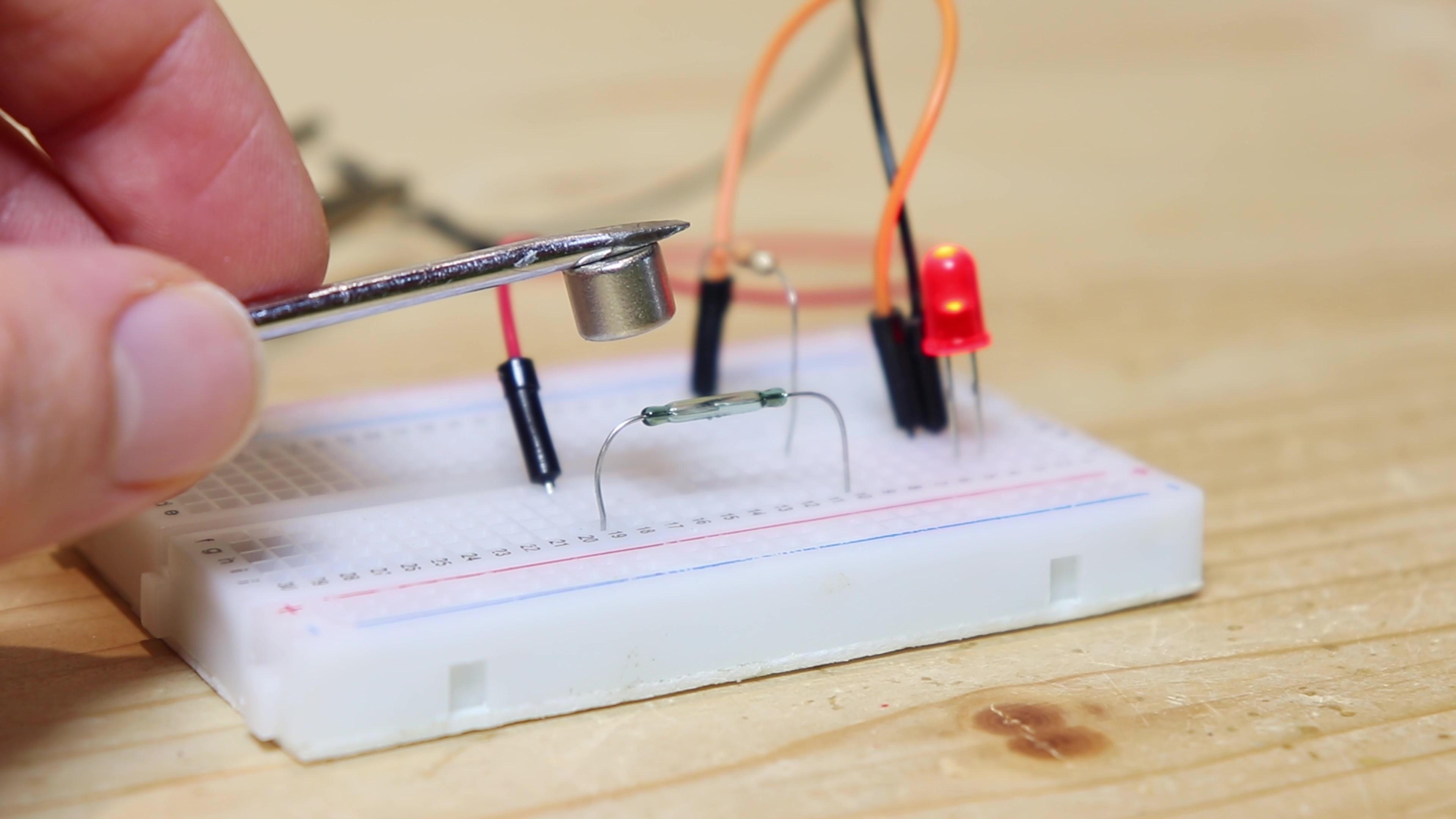 ESP32 Anti-theft Alarm System : 9 Steps (with Pictures) - Instructables