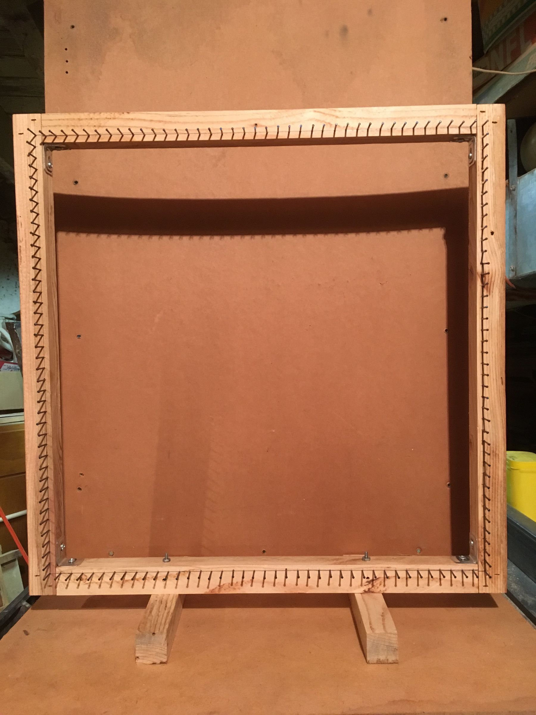 Giant Craft Loom : 8 Steps - Instructables