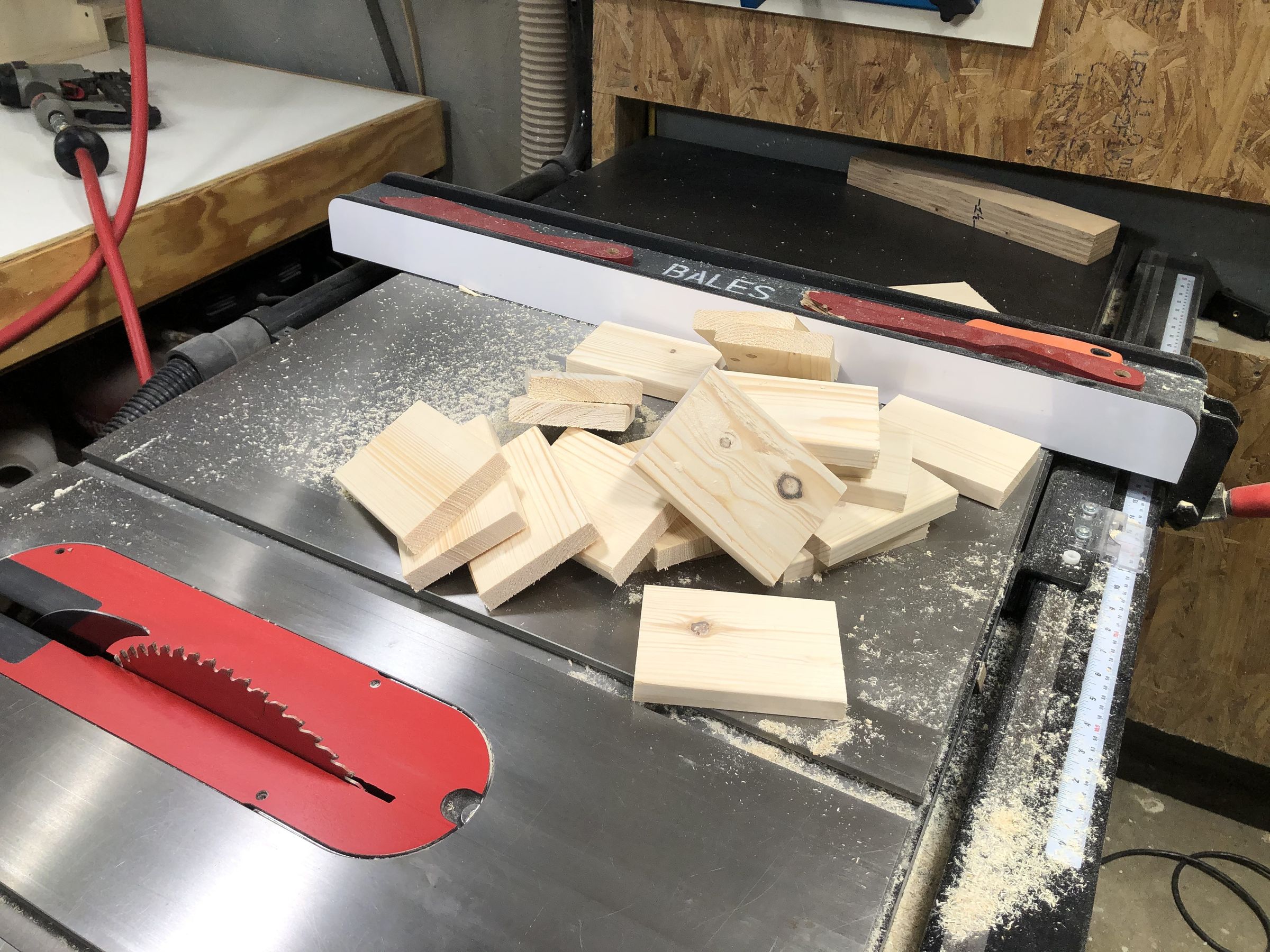 Fence Trellis Brackets : 8 Steps (with Pictures) - Instructables