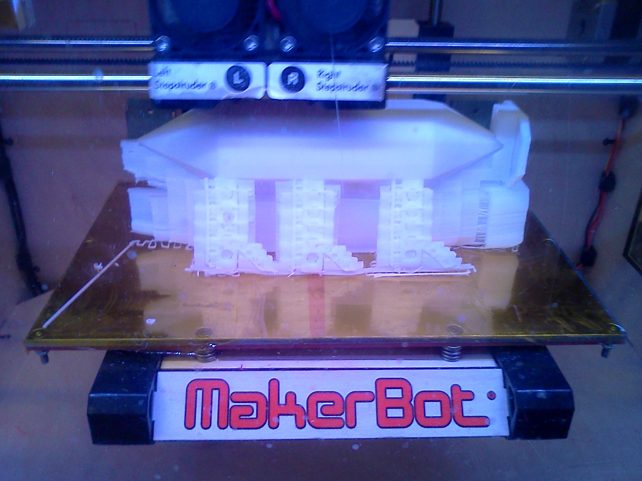 Understanding 3D Printing MakerBot Replicator: Setting Up and Printing ...