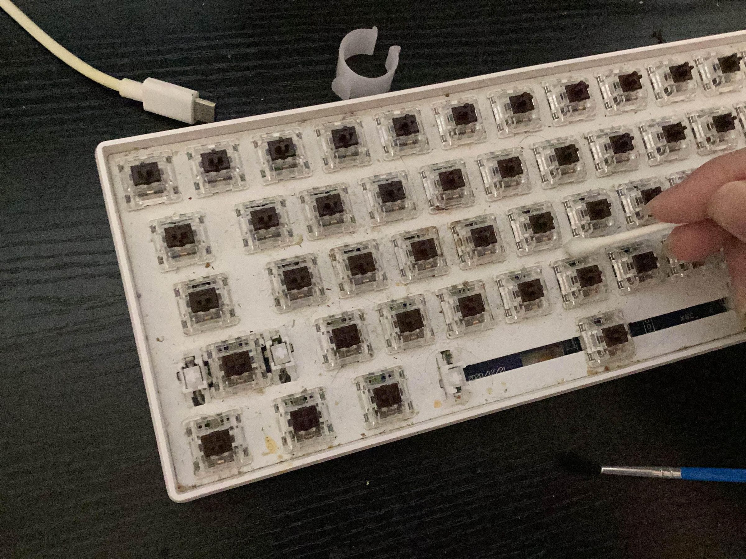 How to Clean a Mechanical Keyboard : 8 Steps (with Pictures ...
