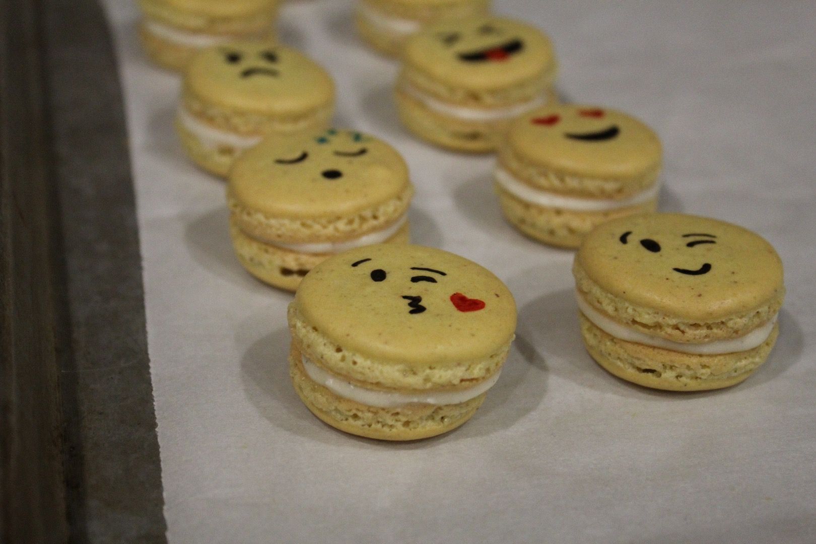 Emoji French Macarons : 8 Steps (with Pictures) - Instructables