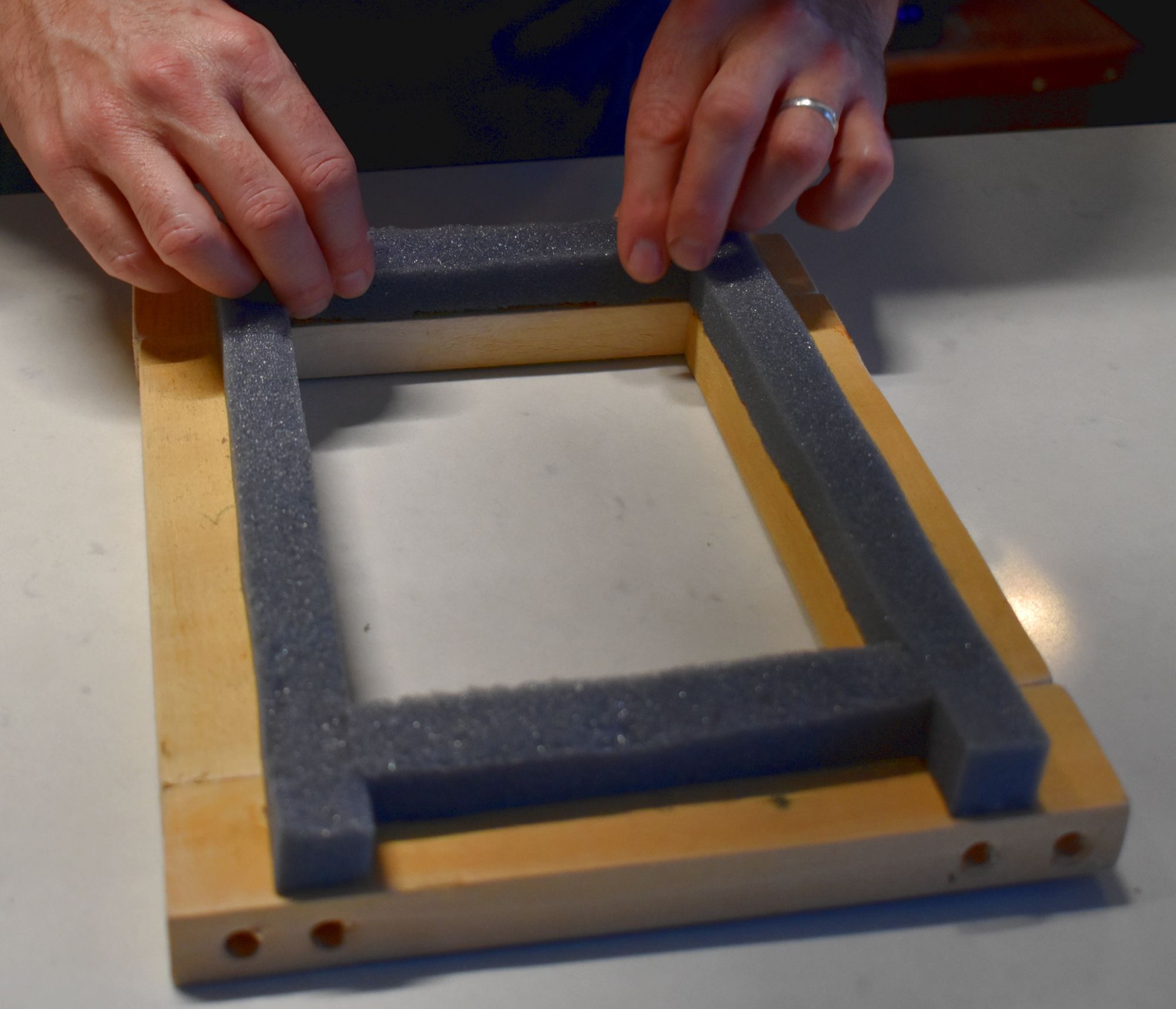 Paper Mould and Deckle : 4 Steps (with Pictures) - Instructables