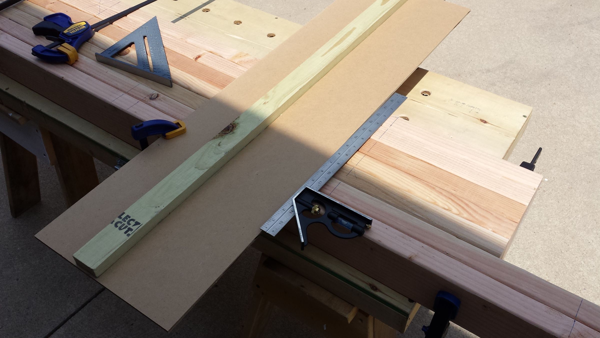 Simple Plywood Cutting Table / Work Table (Updated) : 6 Steps (with ...