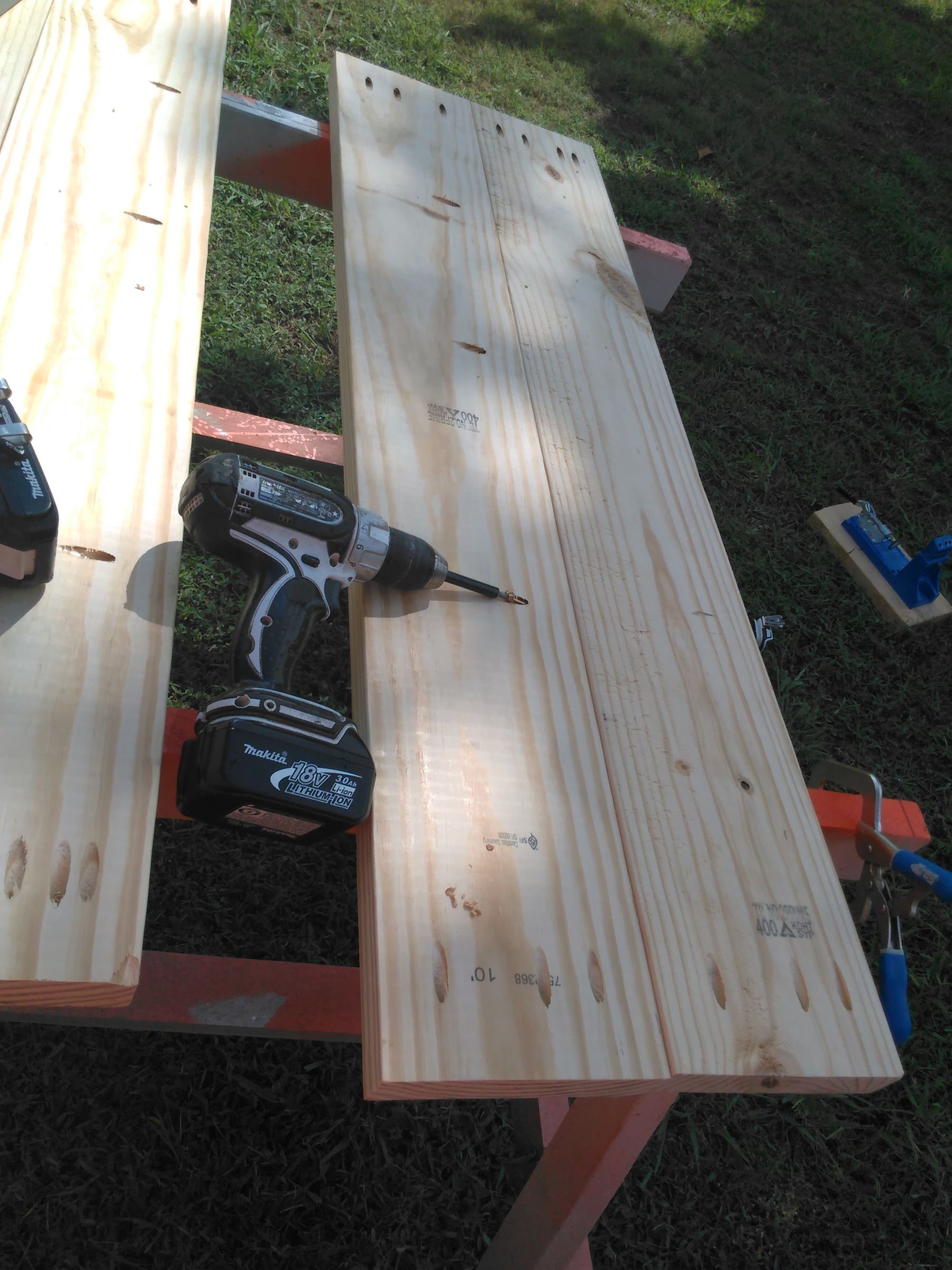 Rustic Farmhouse Table DIY : 10 Steps (with Pictures) - Instructables