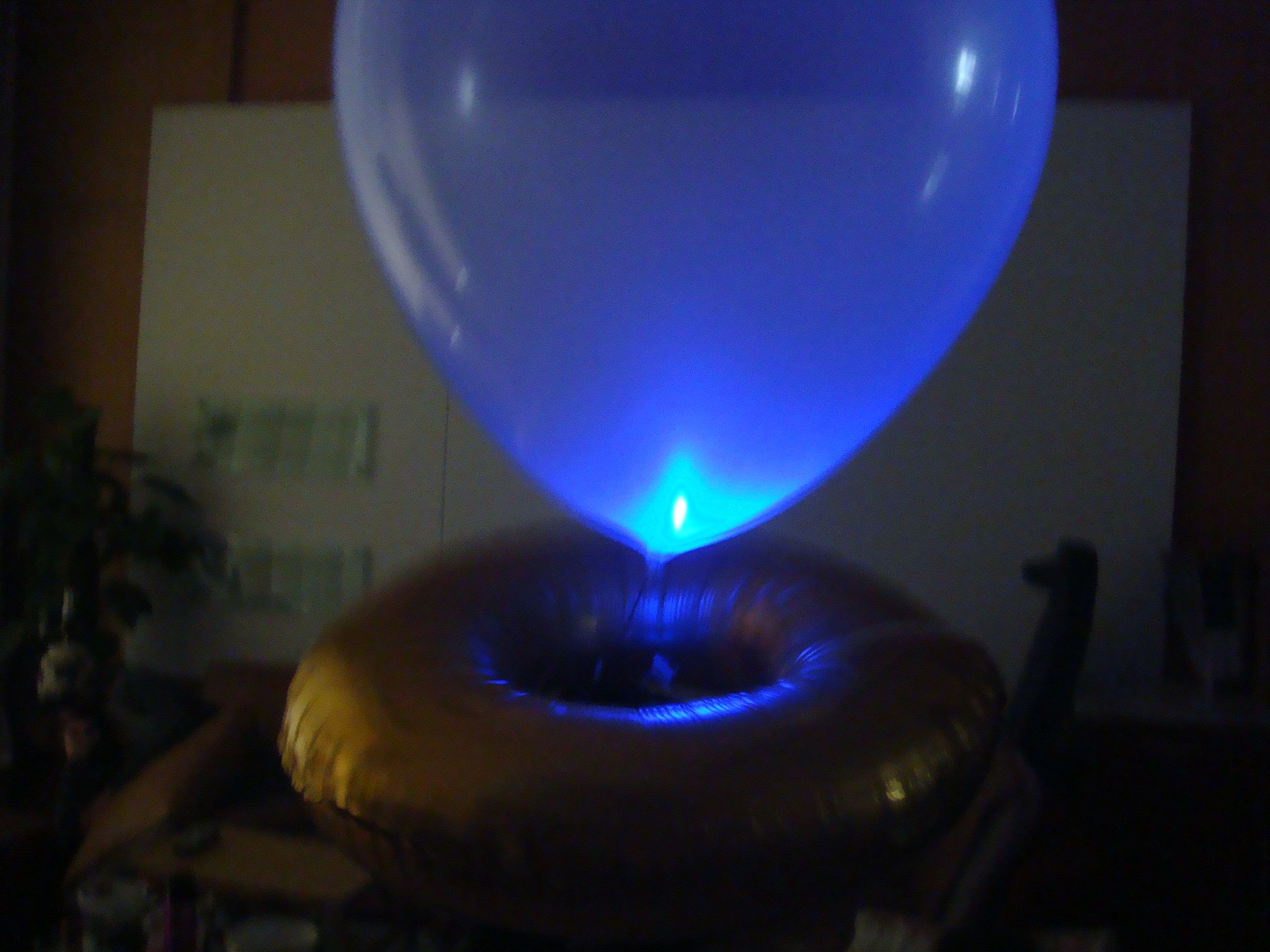 Projection-making Advertising Blimp. by AnTiProcrastination : 7 Steps ...