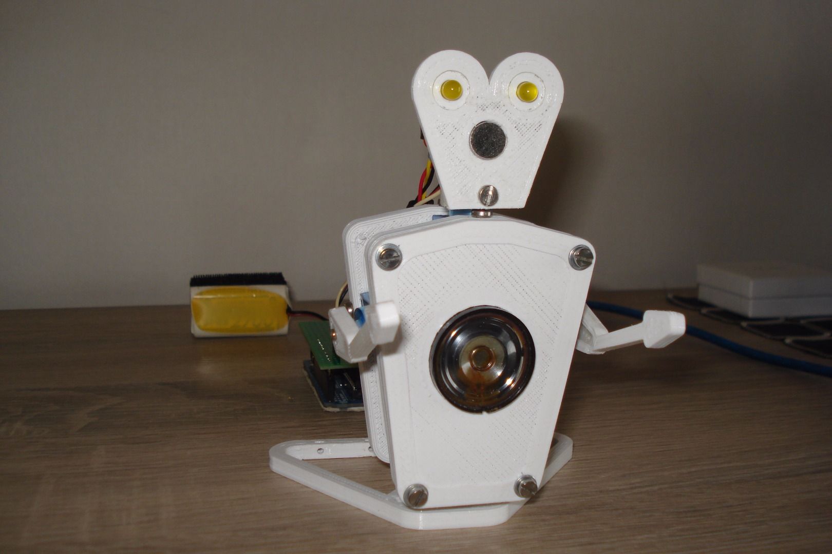 How to Make a Mobile Phone and Computer Controlled 3D Printed Robot ...