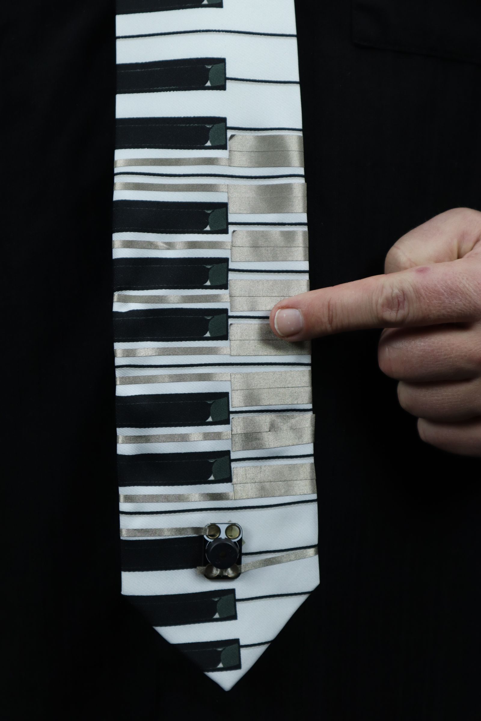 Working Piano Necktie : 6 Steps - Instructables