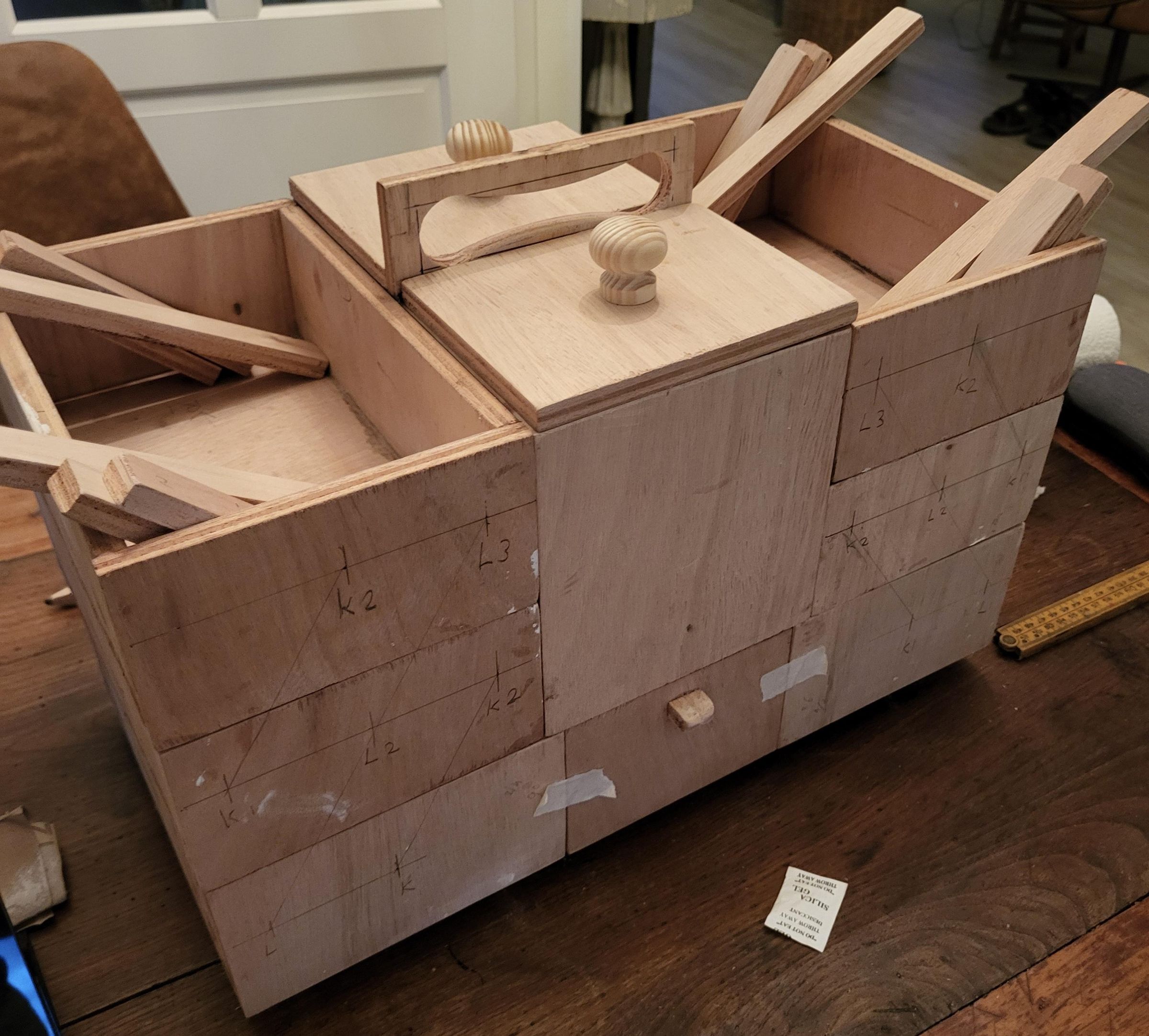 Large Sewing Box : 13 Steps (with Pictures) - Instructables