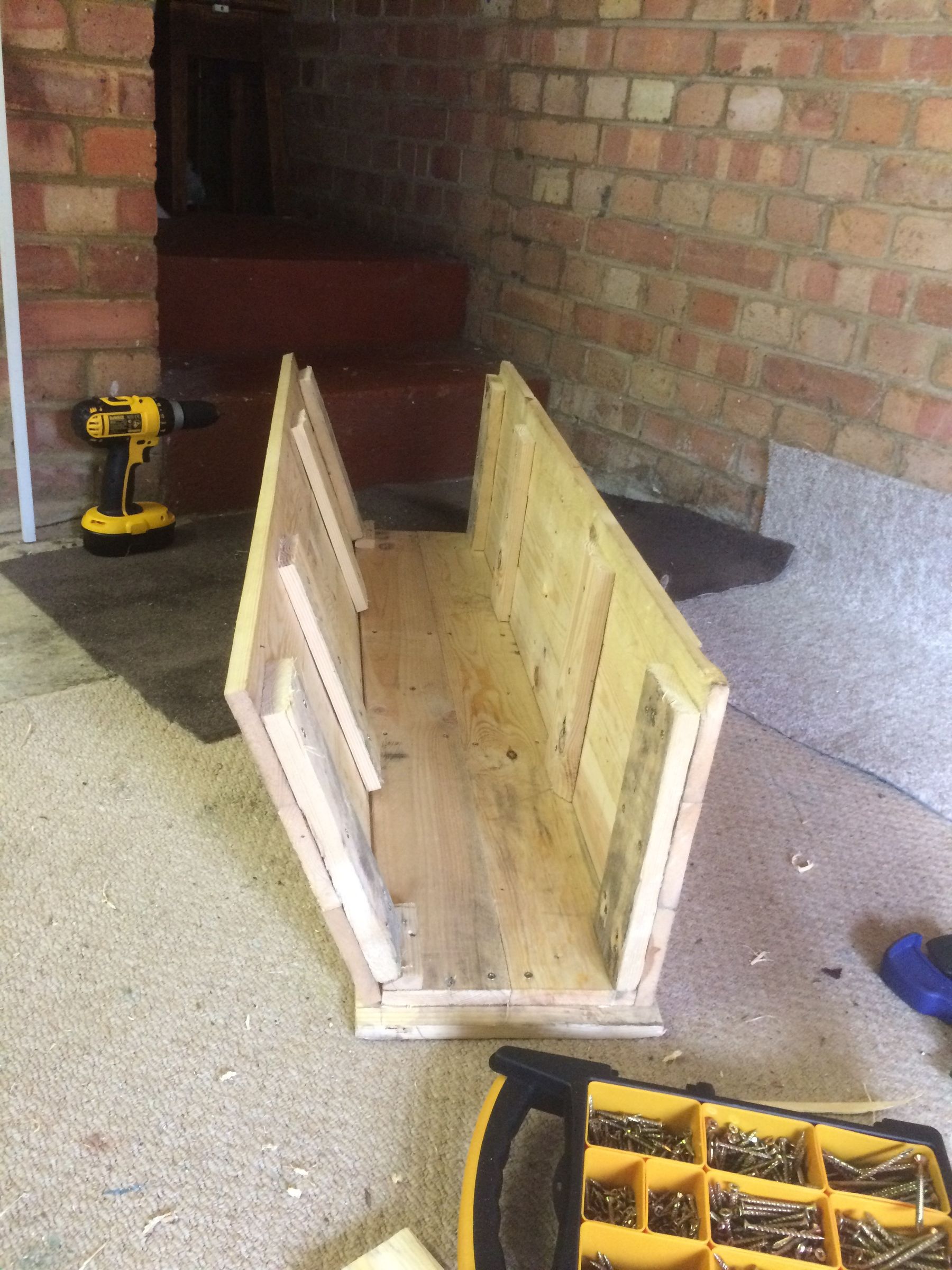 Pallet Herb Trough : 3 Steps (with Pictures) - Instructables