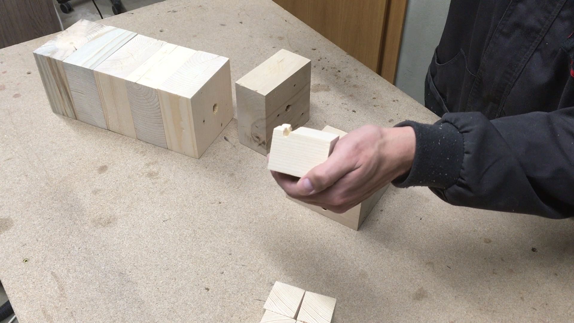 Colored LED Lamp From Pallet Wood Blocks : 10 Steps (with Pictures ...