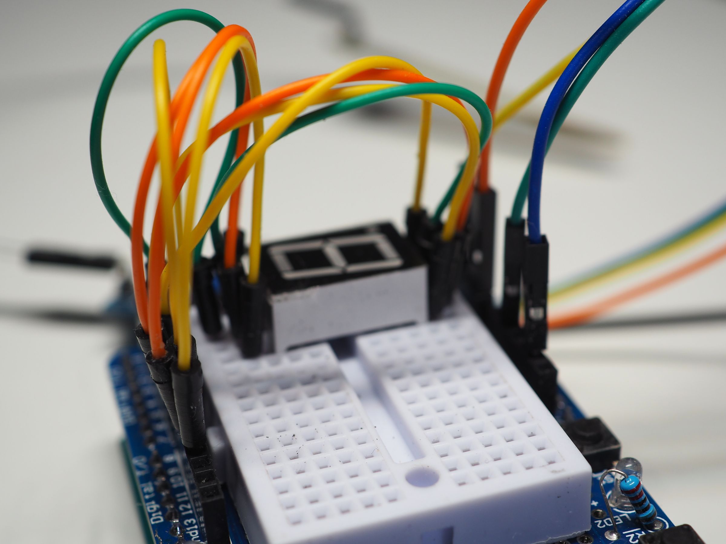 Easy Soil Moisture Sensor Arduino 7 Segment Display : 4 Steps (with ...