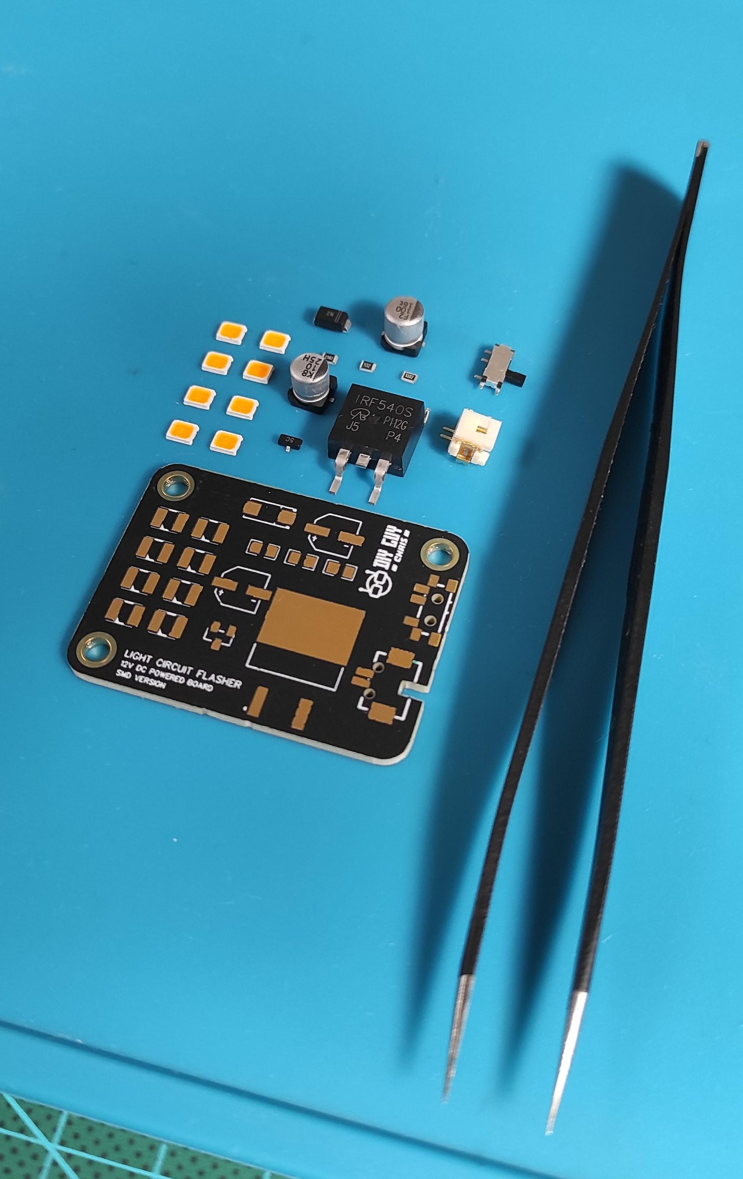 Small Flashing LED Gadget (high Brightness) : 4 Steps (with Pictures ...