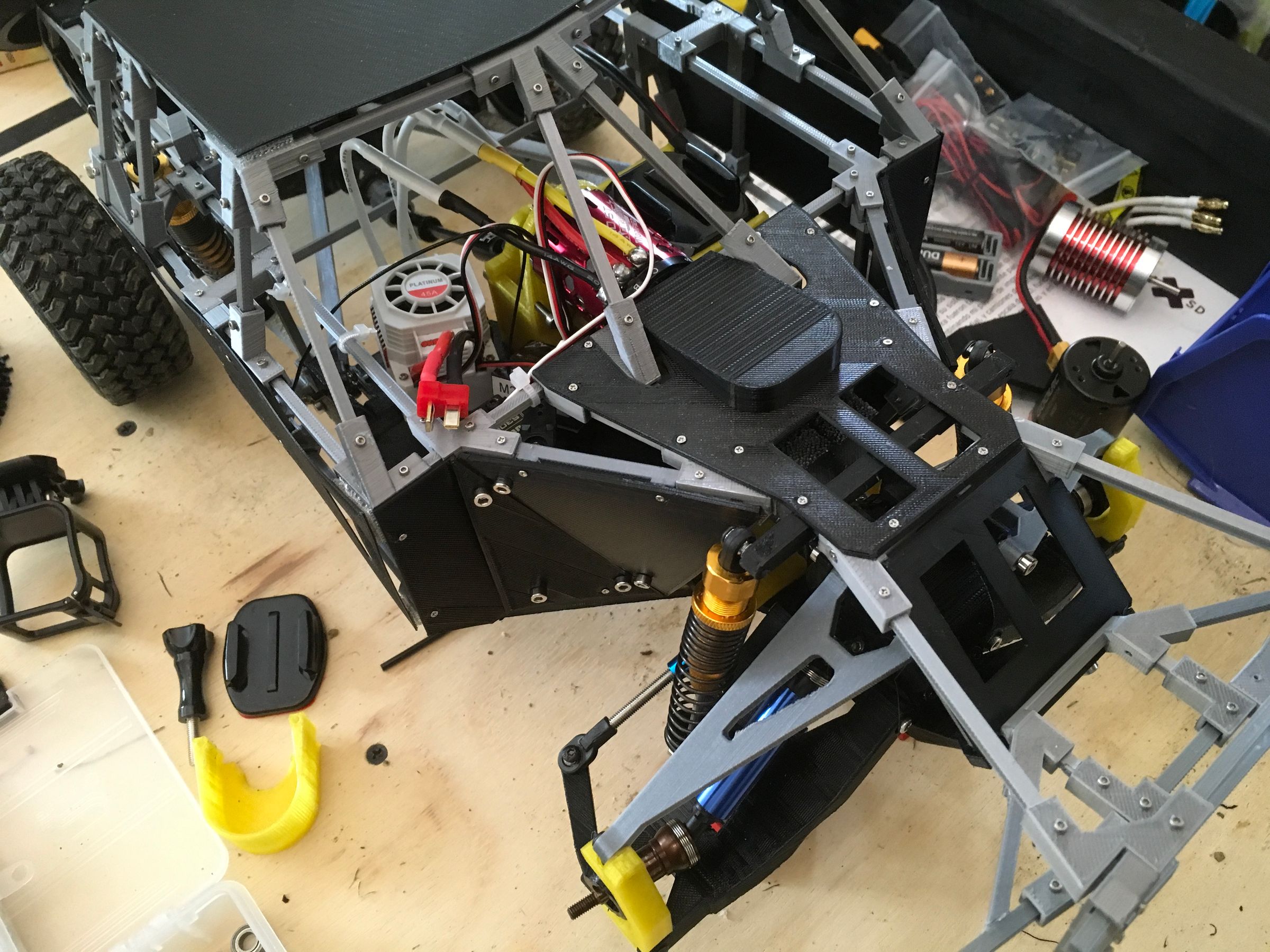 3D Printed 1/10 Remote Controlled Trophy Truck | Scale RC Suspension ...