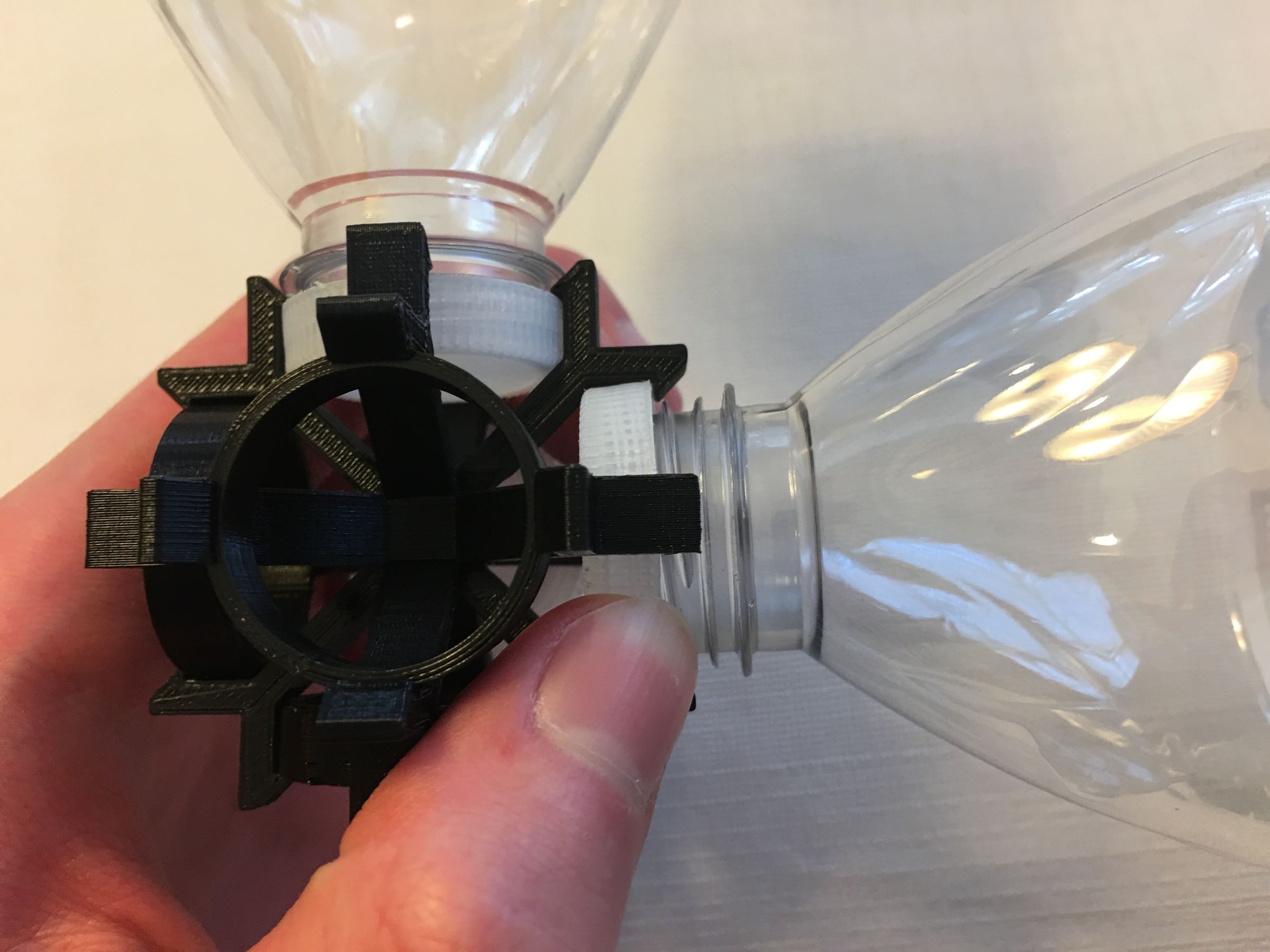 Water Bottle Connector - Recycled Building System : 9 Steps - Instructables