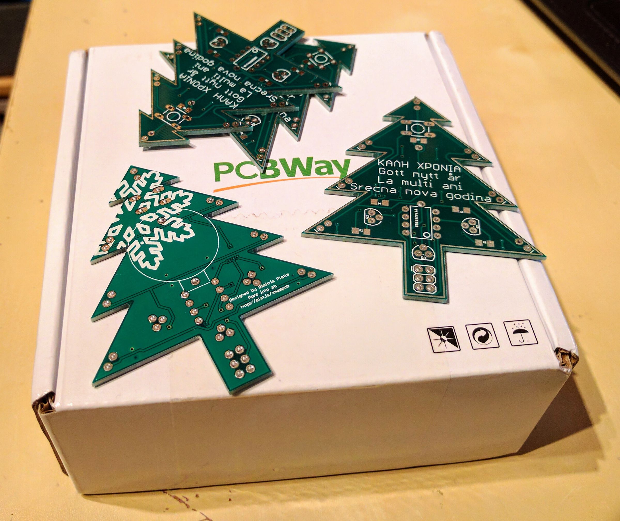 A Christmas-tree PCB Ornament : 4 Steps (with Pictures) - Instructables