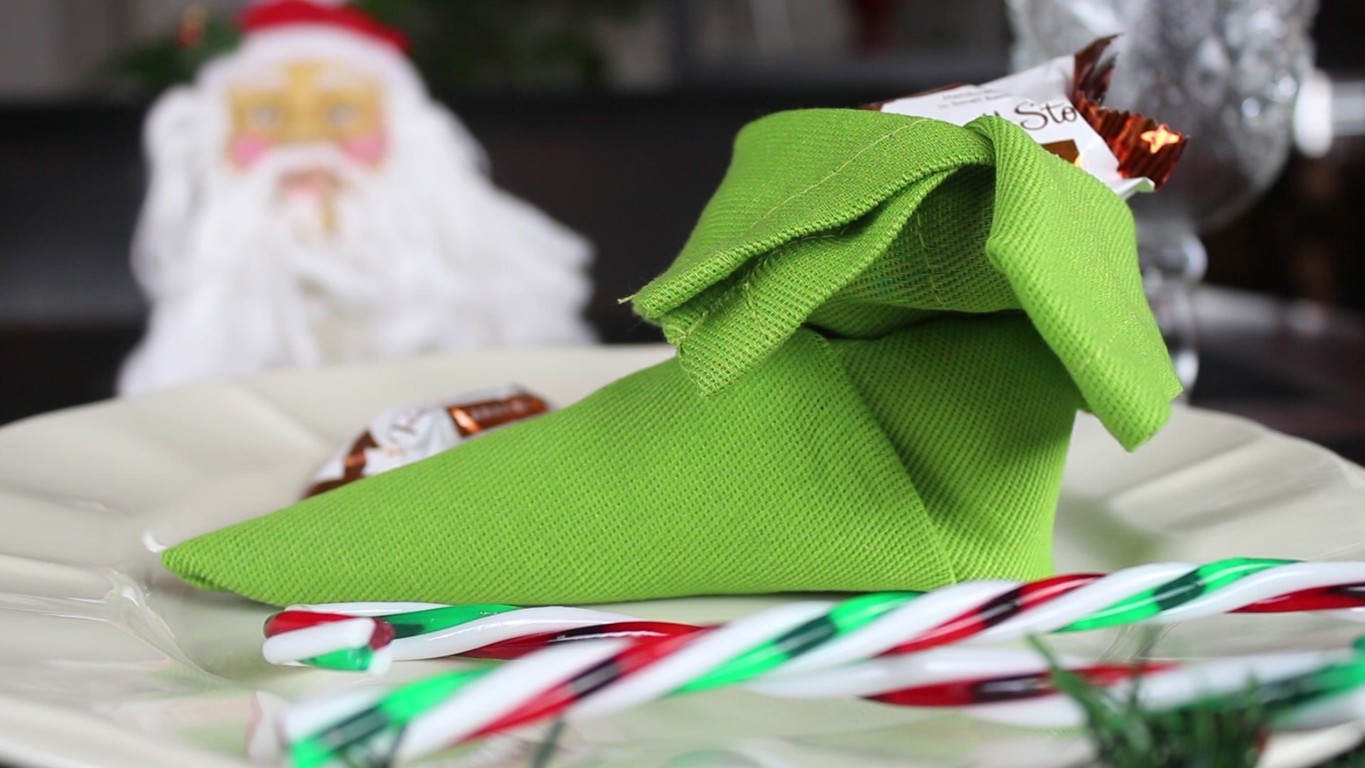 Top 9 Ways to Fold Awesome Holiday Napkins! : 12 Steps (with Pictures ...