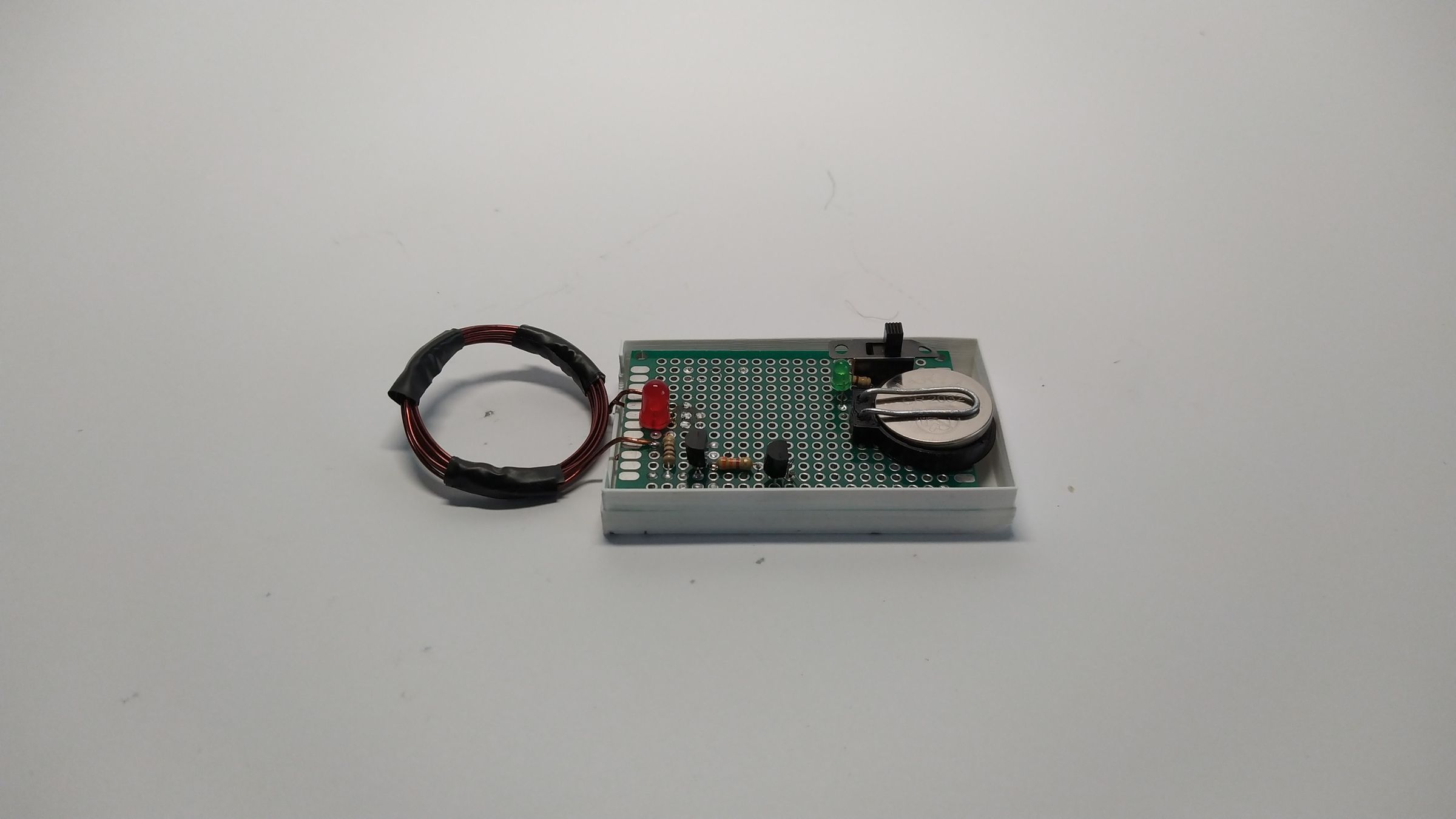 Electricity/EM Field Detector (simplest One) : 3 Steps - Instructables