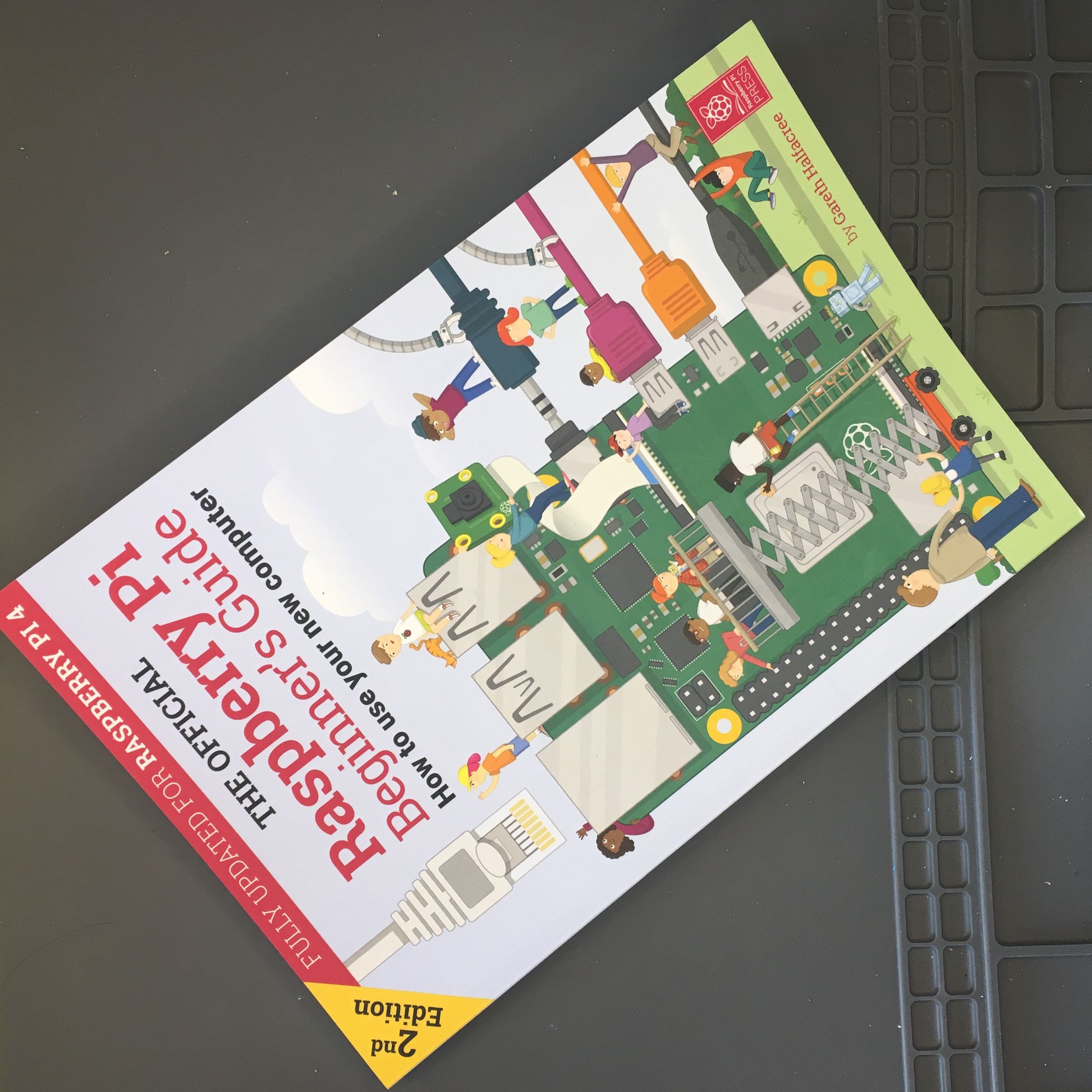 Getting Started With the Raspberry Pi 4 Desktop Kit : 7 Steps - Instructables
