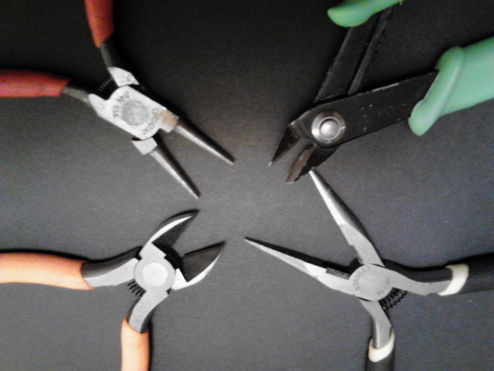 Wire Phone Stand : 9 Steps - Instructables