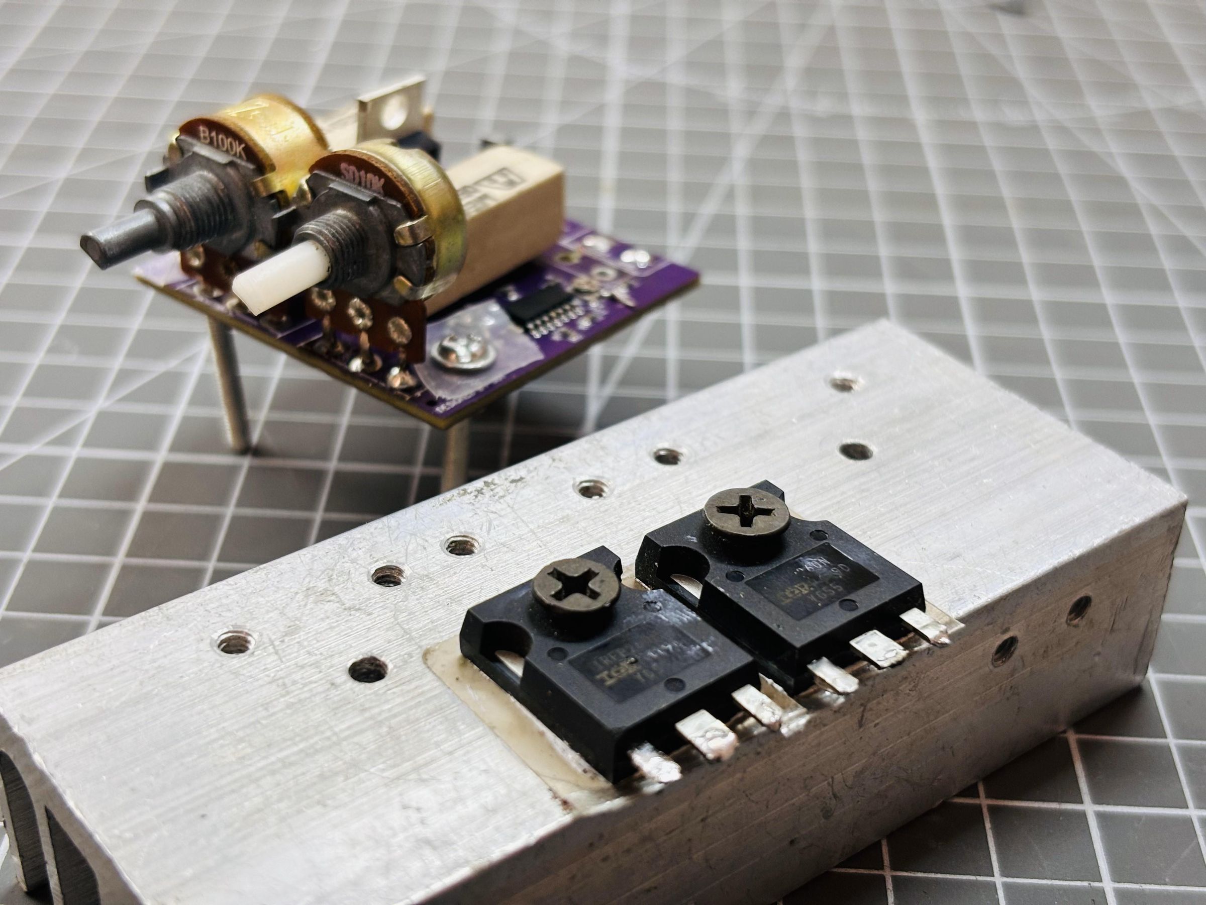 DIY a 200W Precise Electronic Load : 7 Steps - Instructables