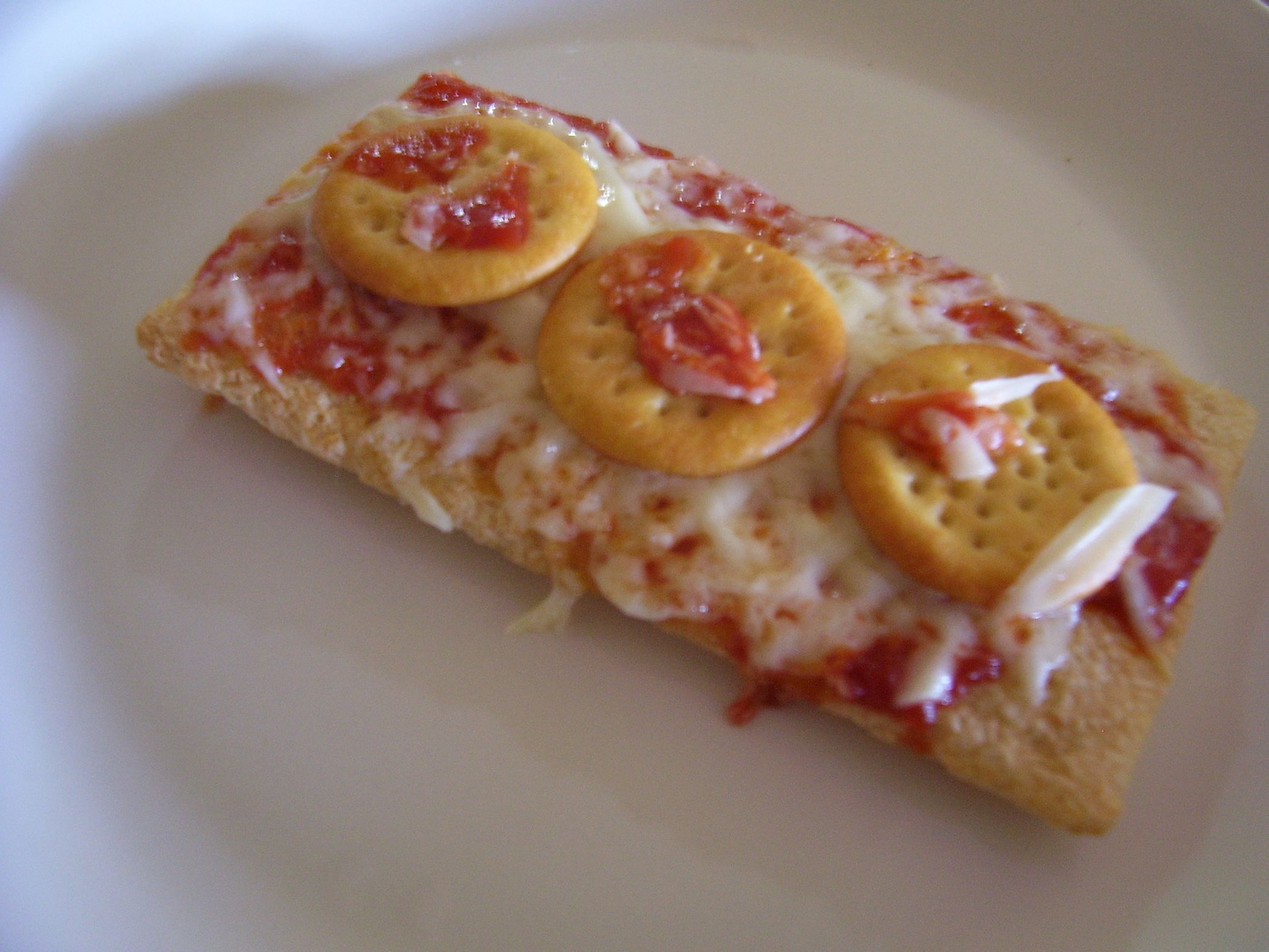 The Cracker Bread Pizza : 4 Steps - Instructables