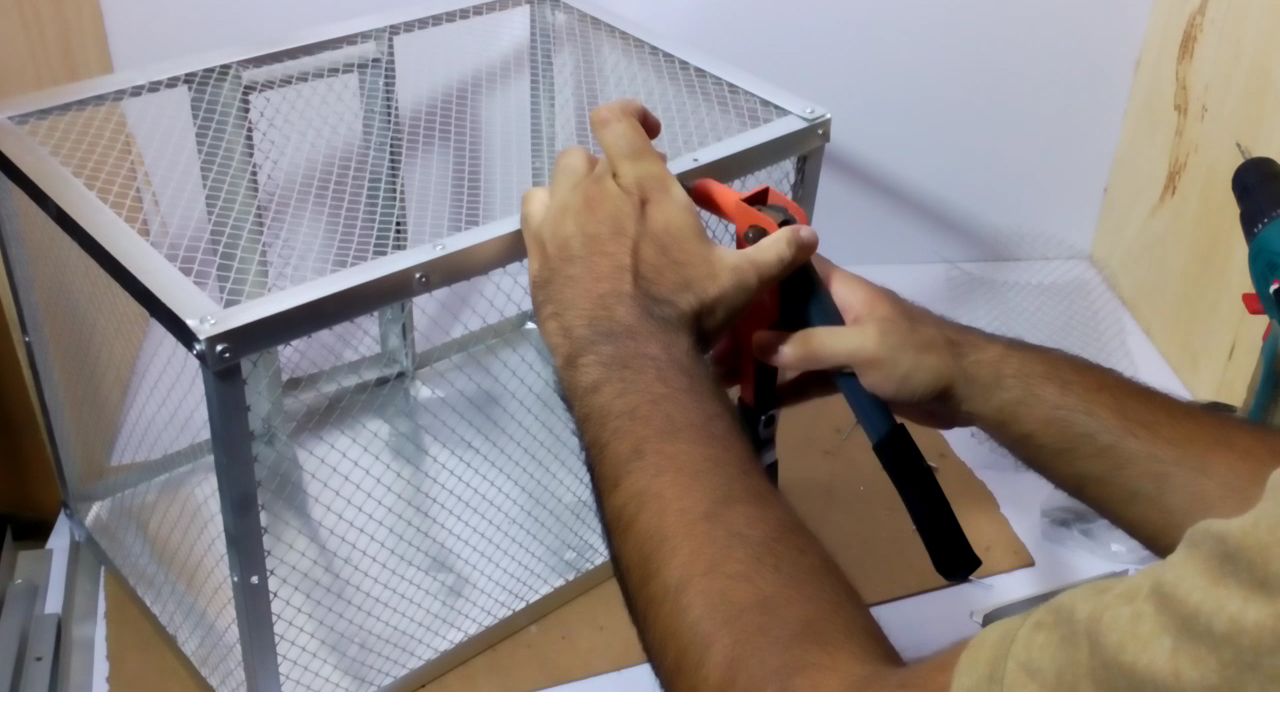 How to Make Diy Bird Cage : 6 Steps - Instructables