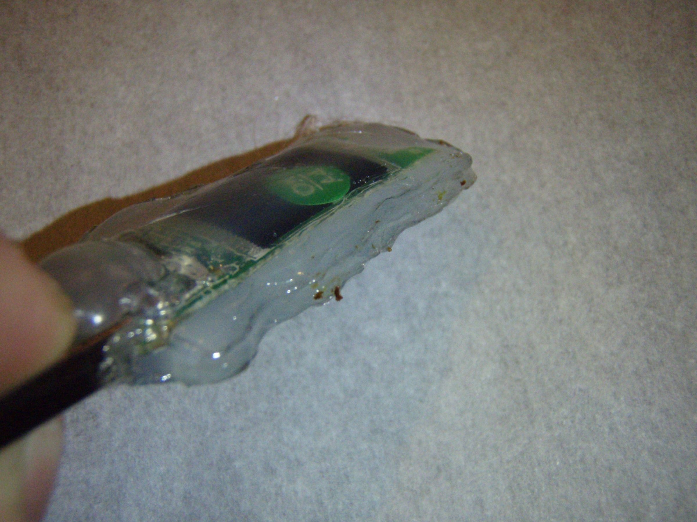 Hot Glue USB Flash Drive : 4 Steps - Instructables