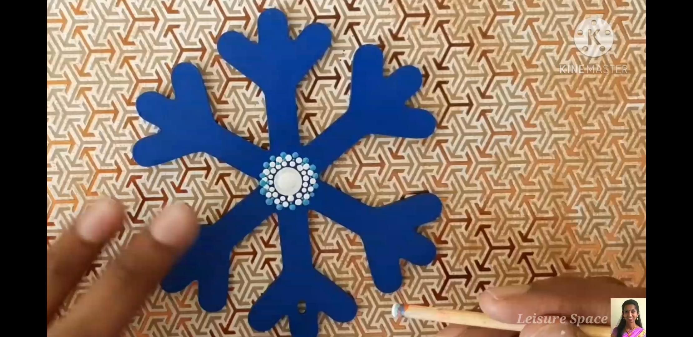 How to Dot Paint Christmas Ornaments - Snowflake Christmas Ornament DIY ...