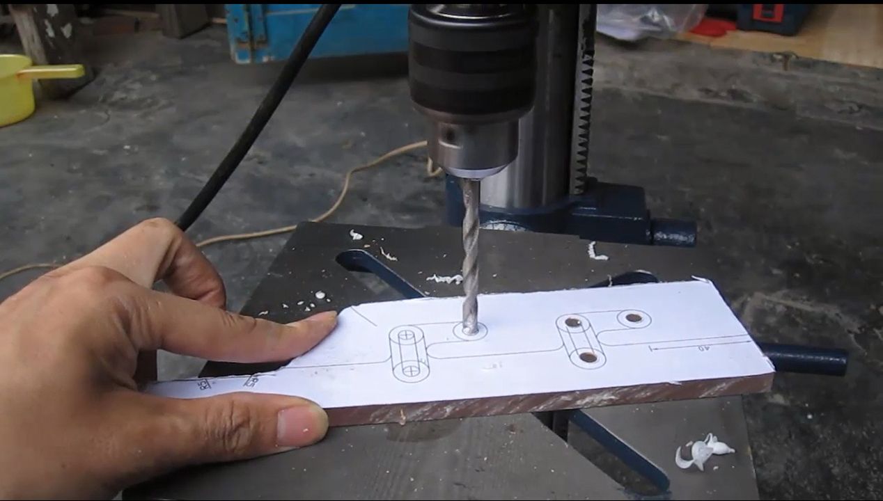 How to Make a Table Saw - Anti KickBack for DIY Table Saw - Guard ...