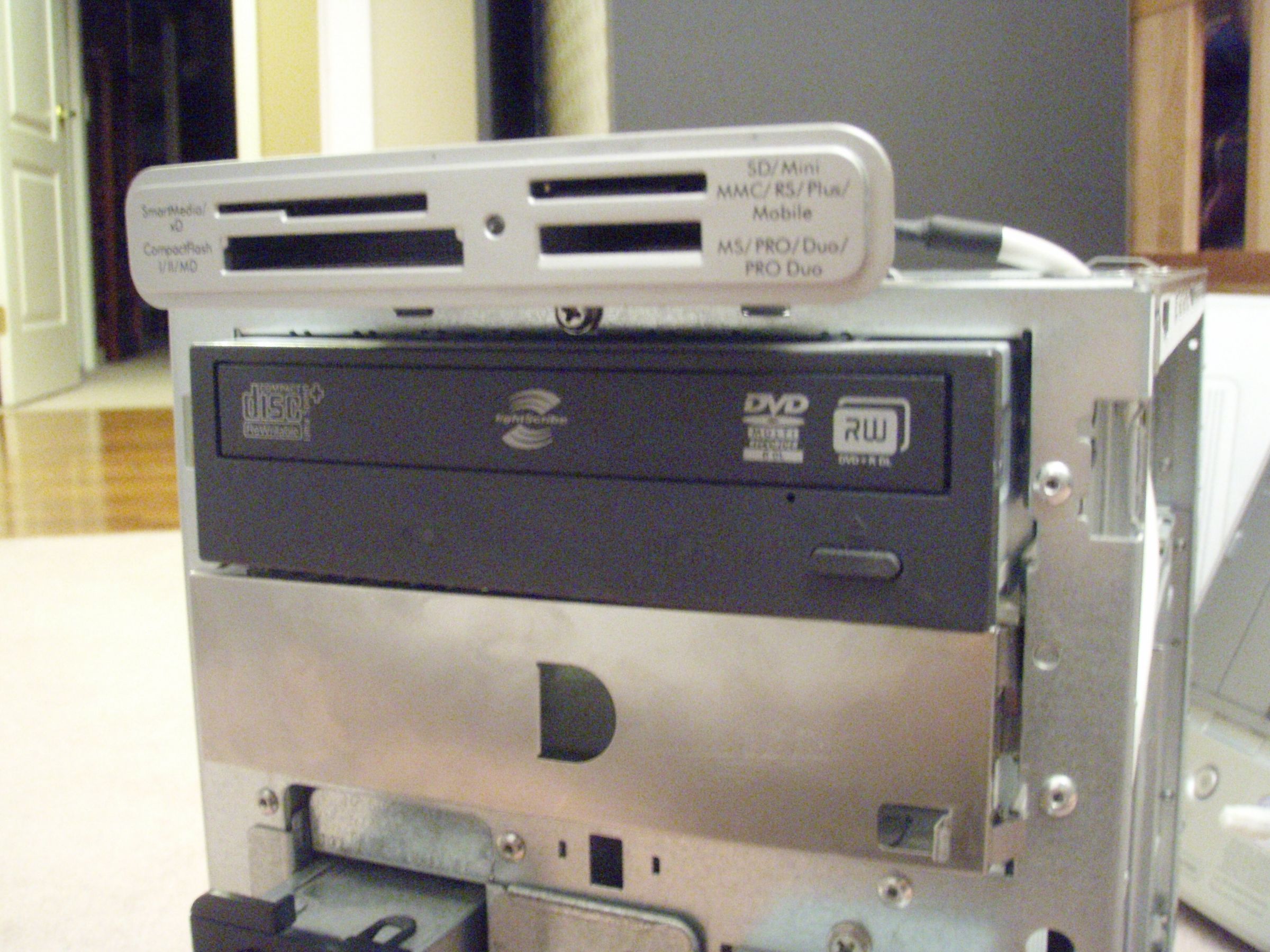 How to Disassemble a Computer : 16 Steps (with Pictures) - Instructables