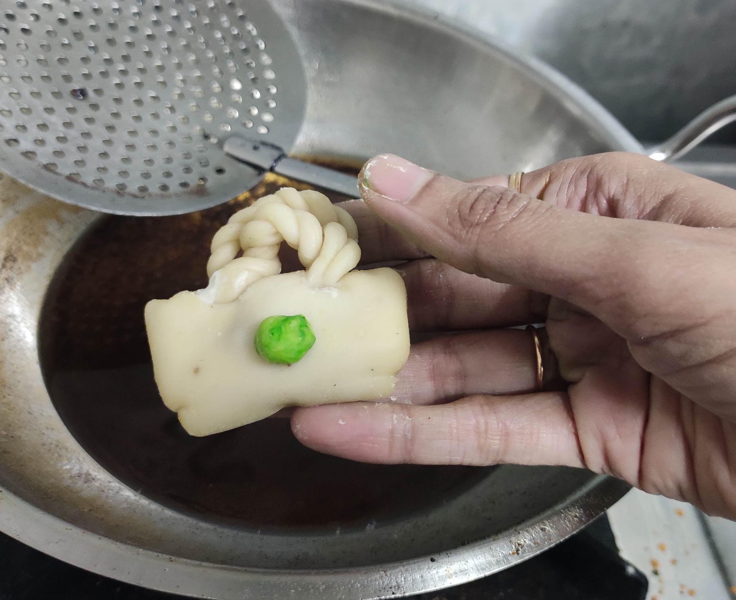 Edible Stuffed Purses : 30 Steps (with Pictures) - Instructables