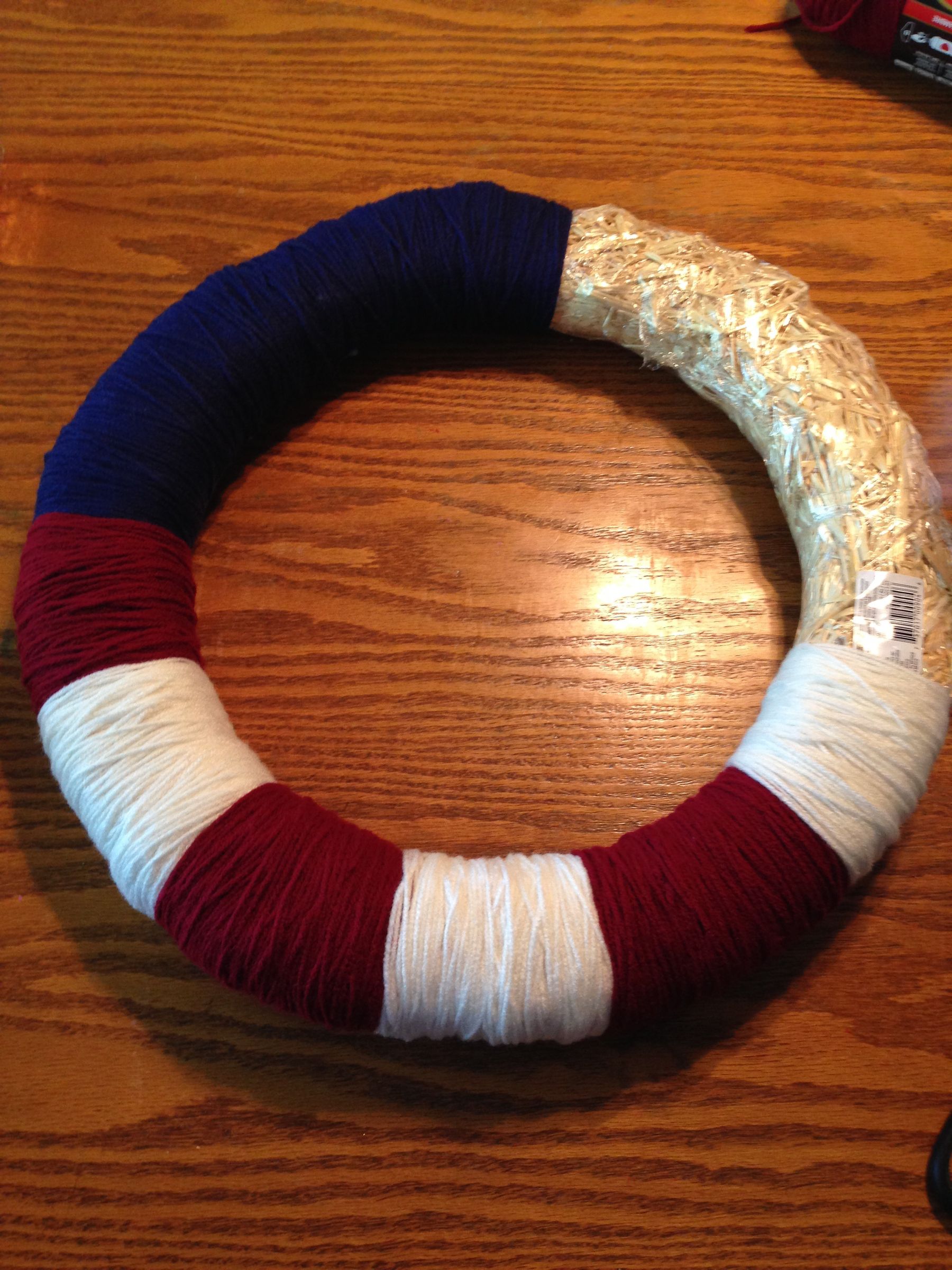 Yarn Patriotic Wreath : 14 Steps (with Pictures) - Instructables