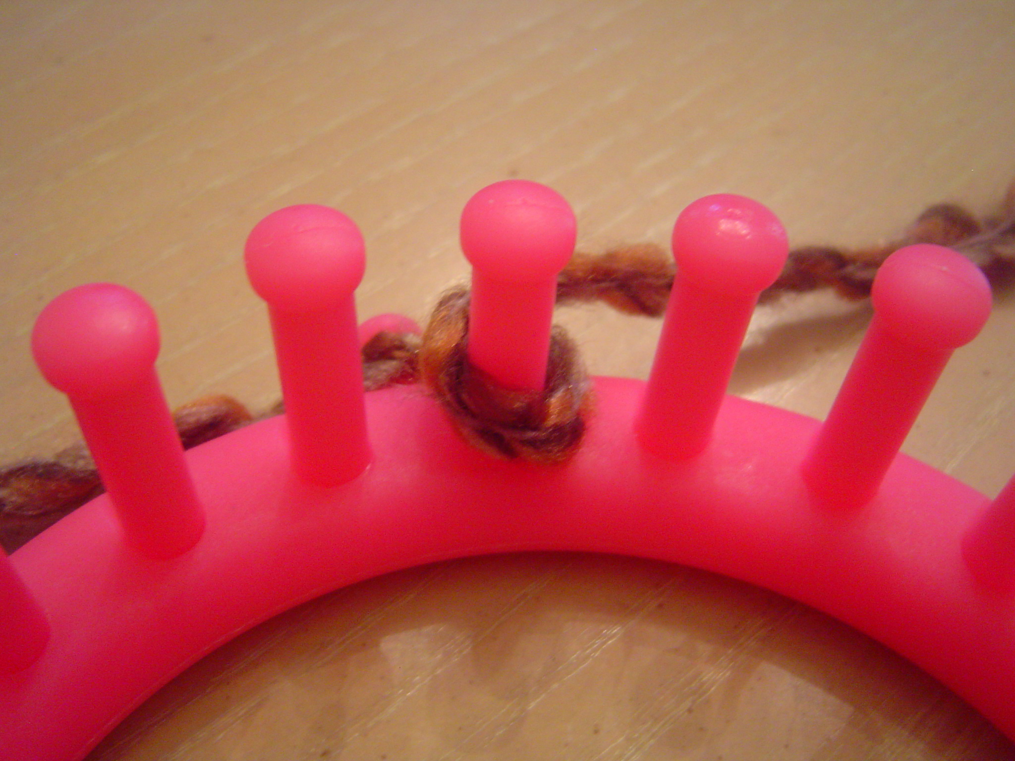 How to Loom Knit : 4 Steps (with Pictures) - Instructables