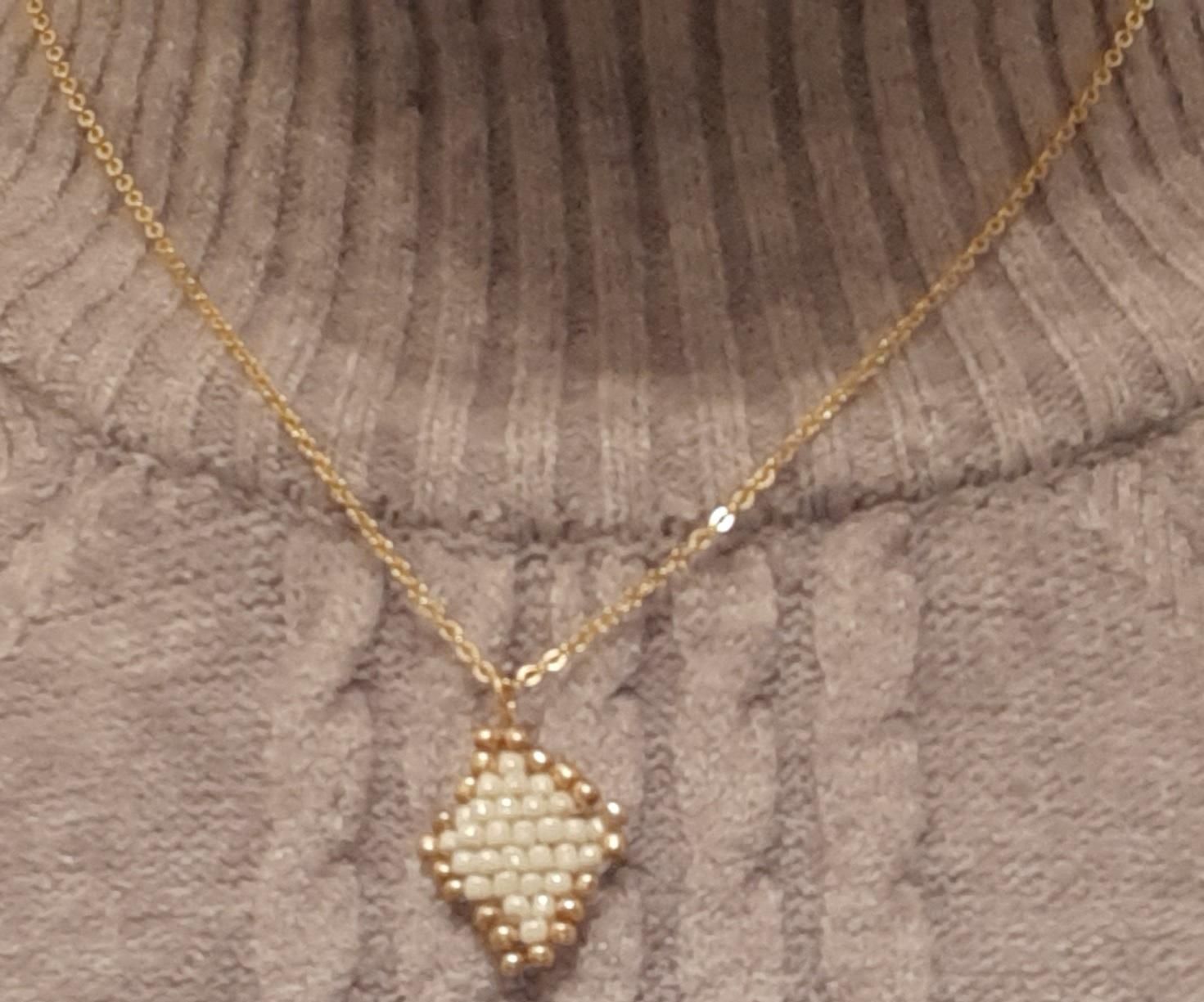 Pearl Weaving on Necklace : 9 Steps - Instructables