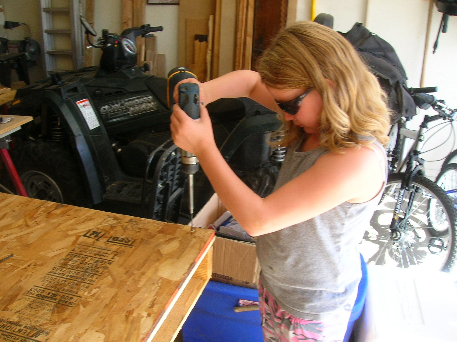 How to Build Your Pop Diva Her Own Stage : 8 Steps (with Pictures ...
