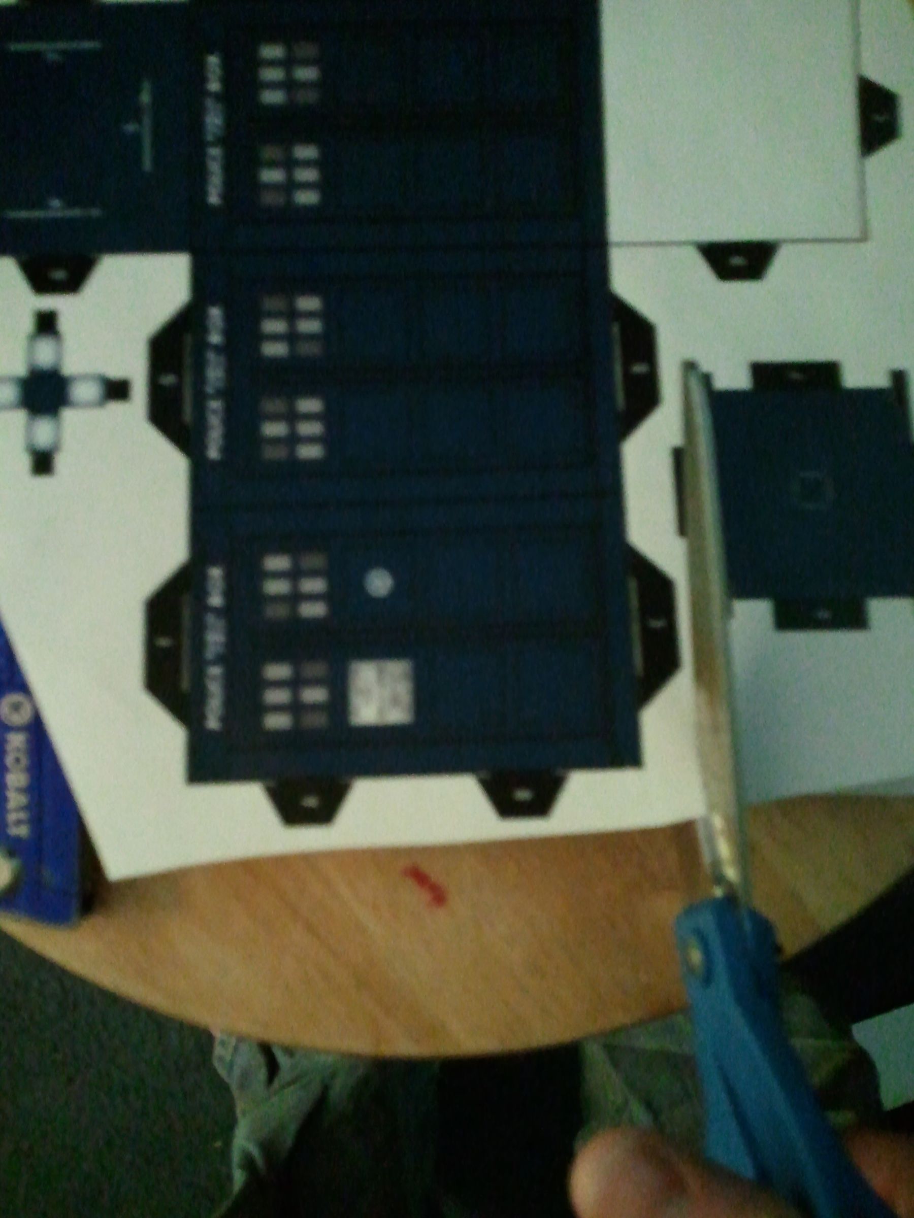 Papercraft TARDIS With Working Light : 10 Steps (with Pictures ...