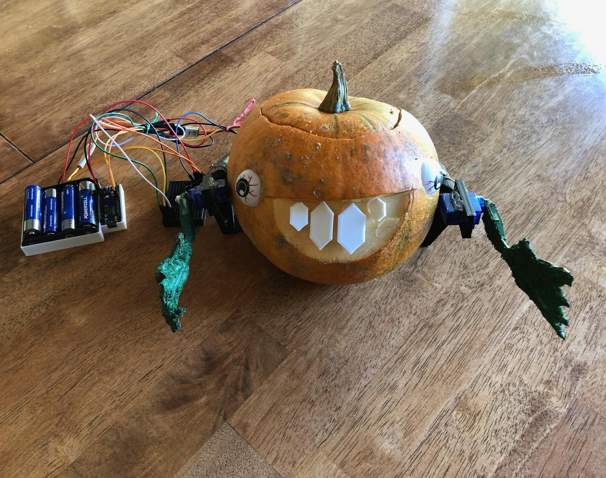 Halloween Waving Pumpkin Arms Using Micro Servos and Arduino Nano With ...