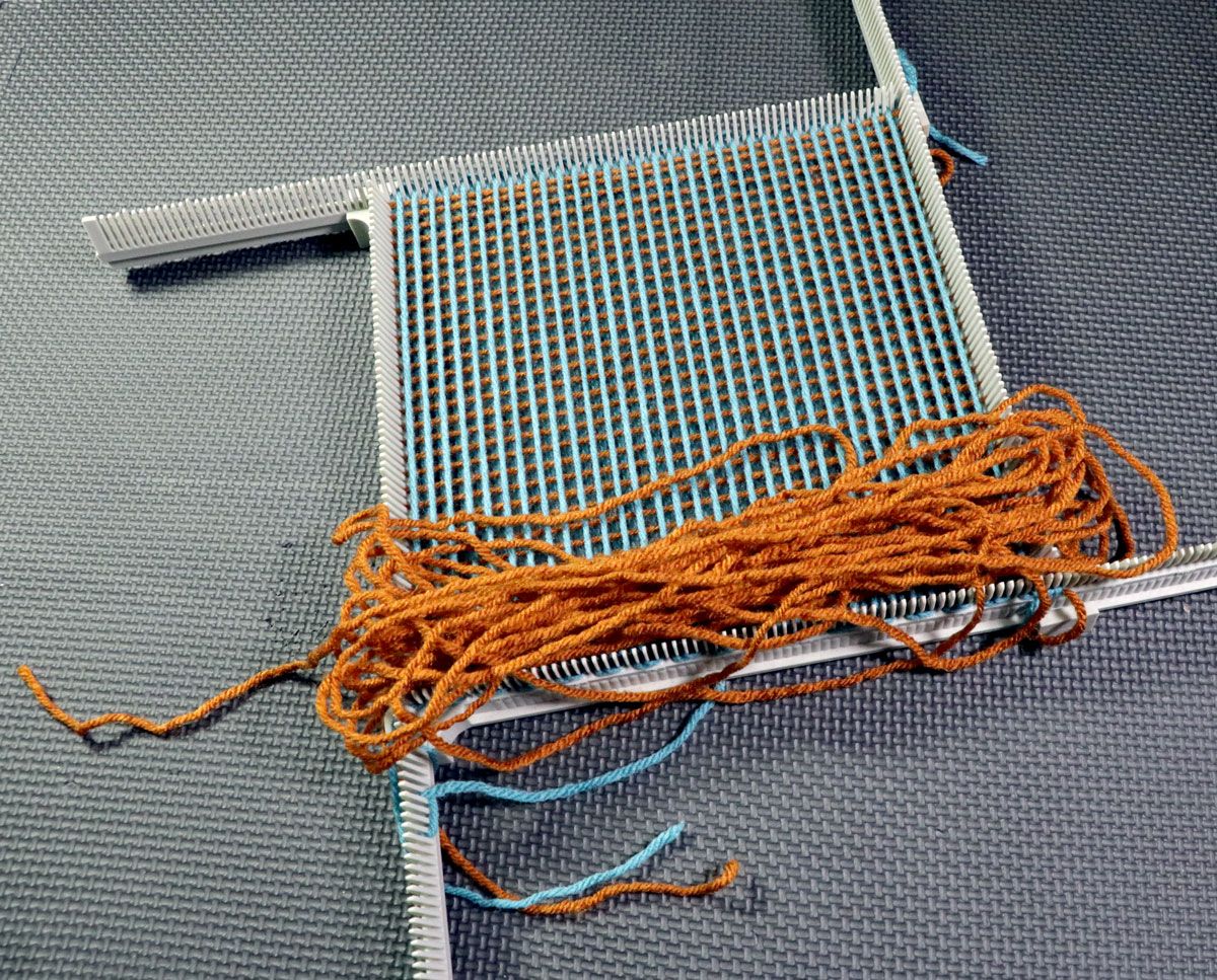 Be a Zoomin' Loomin' Human: Weaving Pin Loom Squares : 8 Steps (with ...